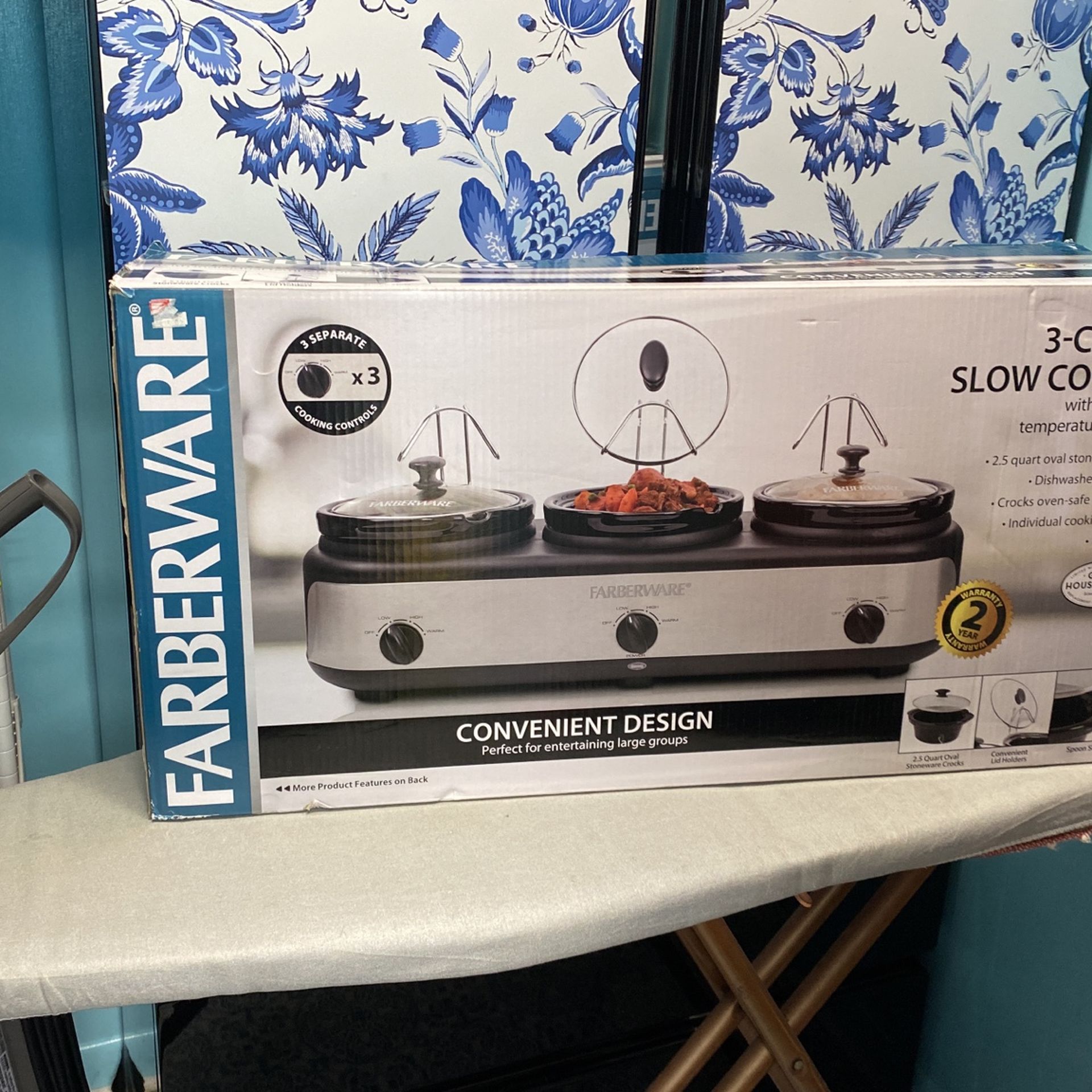 FARBERWARE 3 CROCK SLOW COOKER NIB for Sale in Roselle, IL - OfferUp