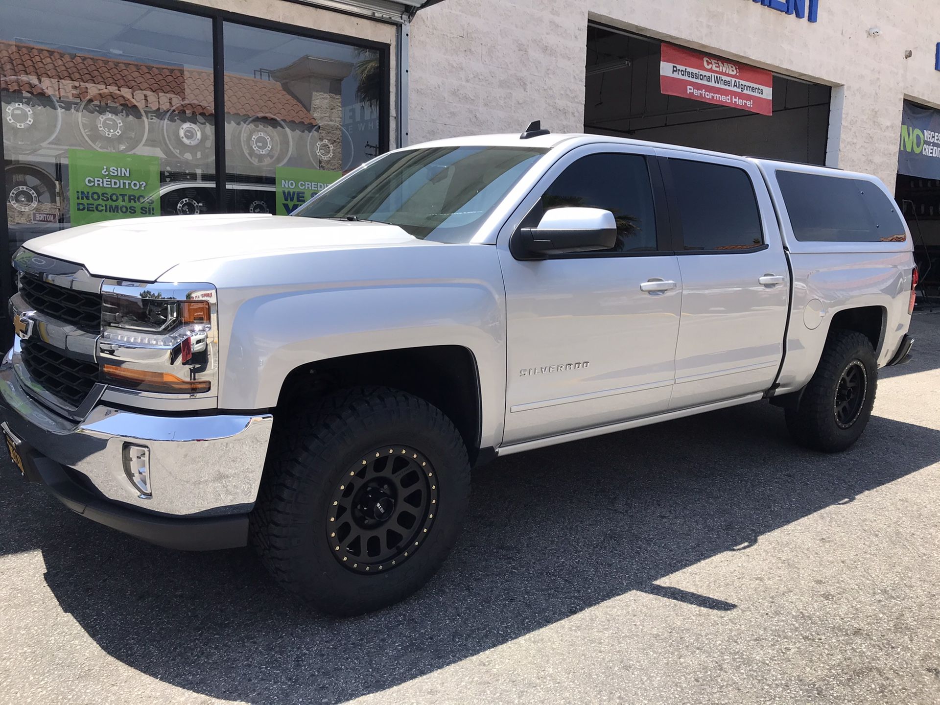 Method mr309 grid wheels with nitto ridge grappler 285/70/17 Tacoma ...