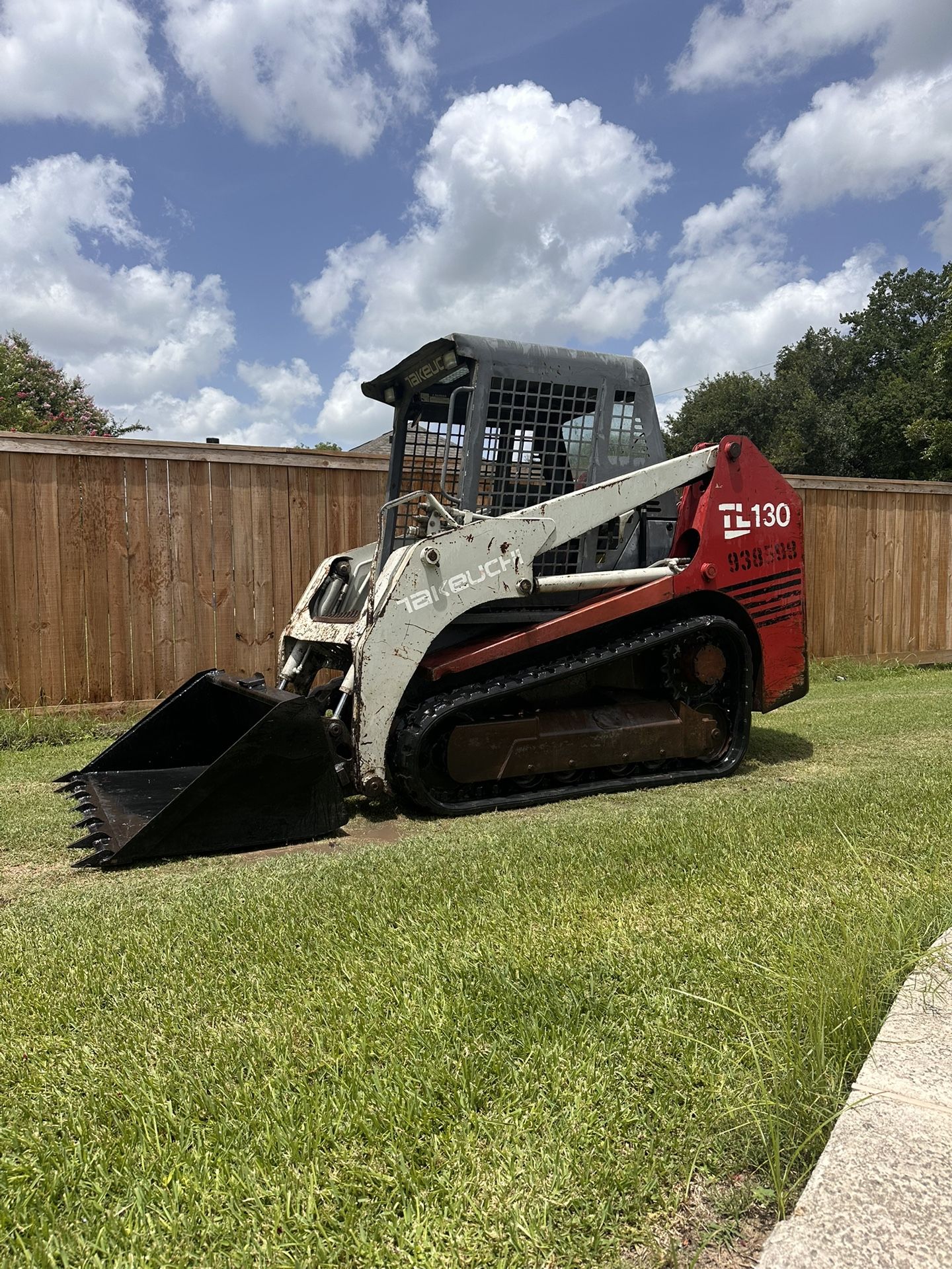 Takeuchi TL130 for Sale in Manvel, TX - OfferUp