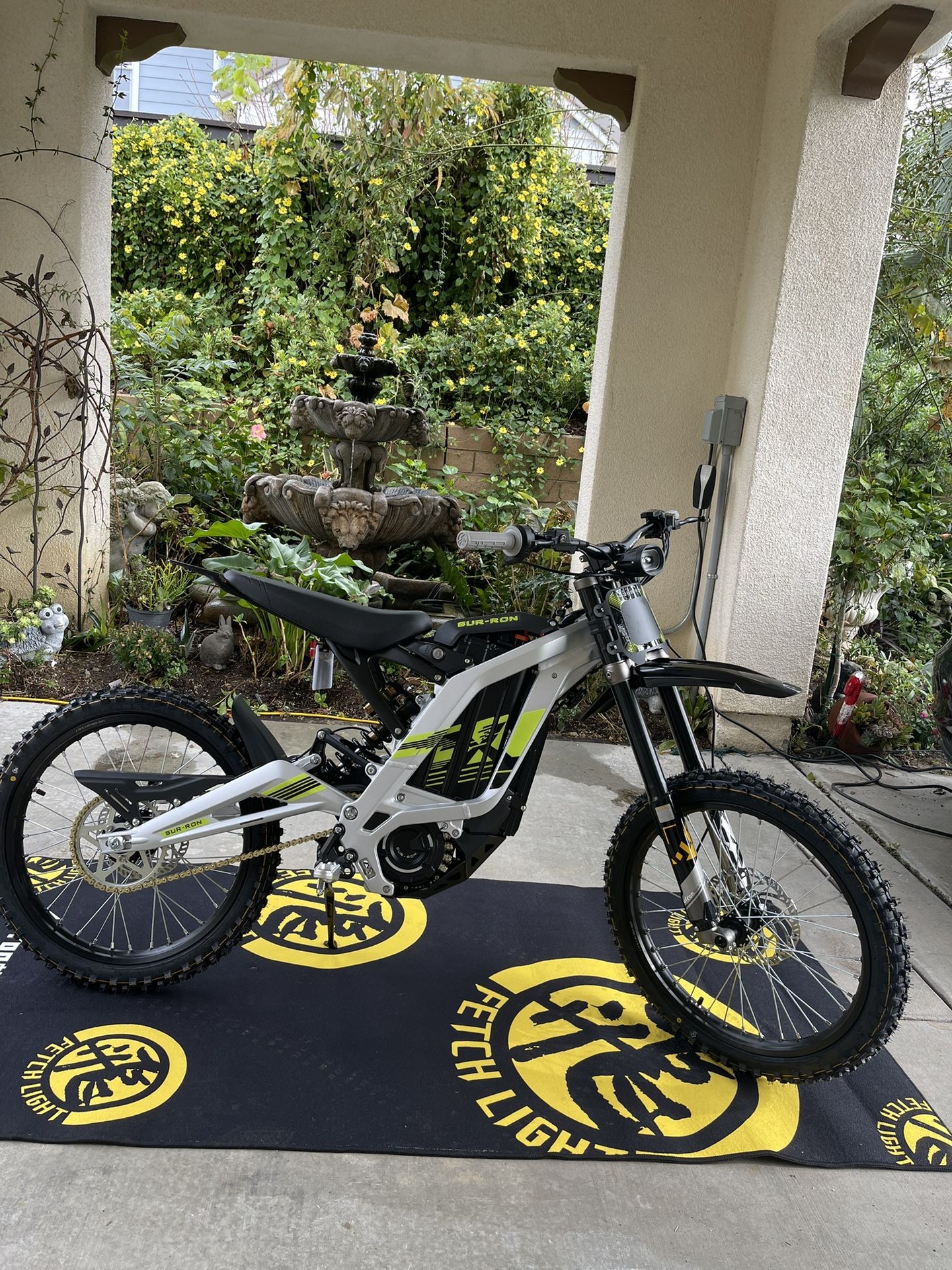 Surrons Light Bee And Ultra Bee for Sale in Long Beach, CA - OfferUp