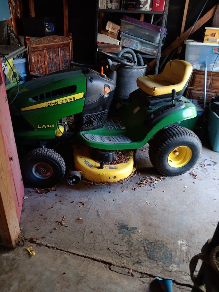 John Deere LA105 RIDER MOWER for Sale in Keller, TX - OfferUp