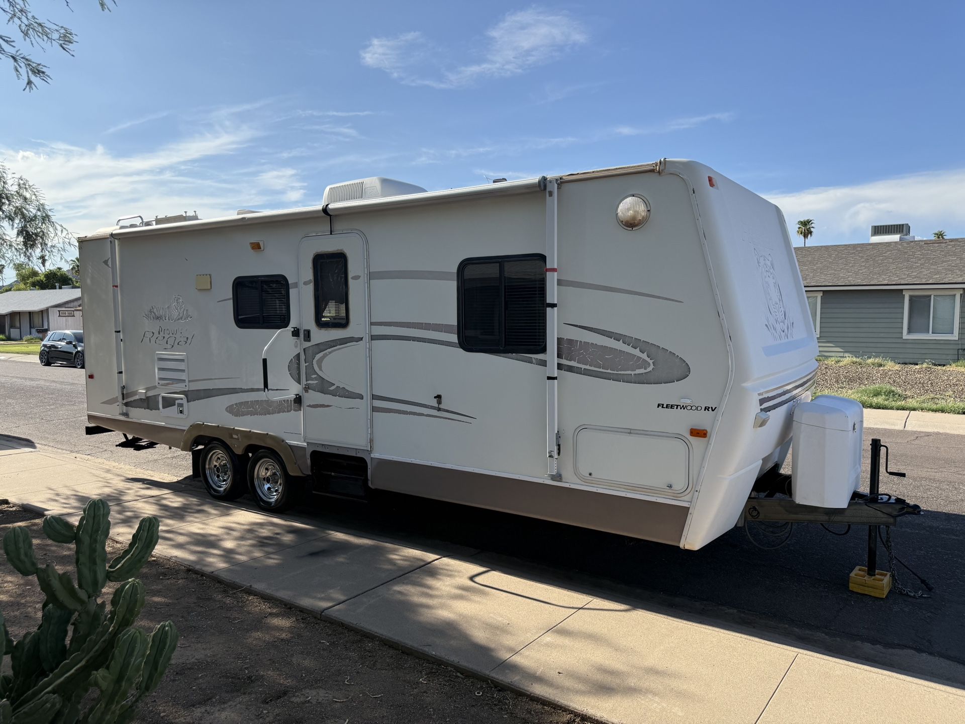 2005 Regal Fleetwood 27ft Fully Self Contained Super Slide for Sale in ...