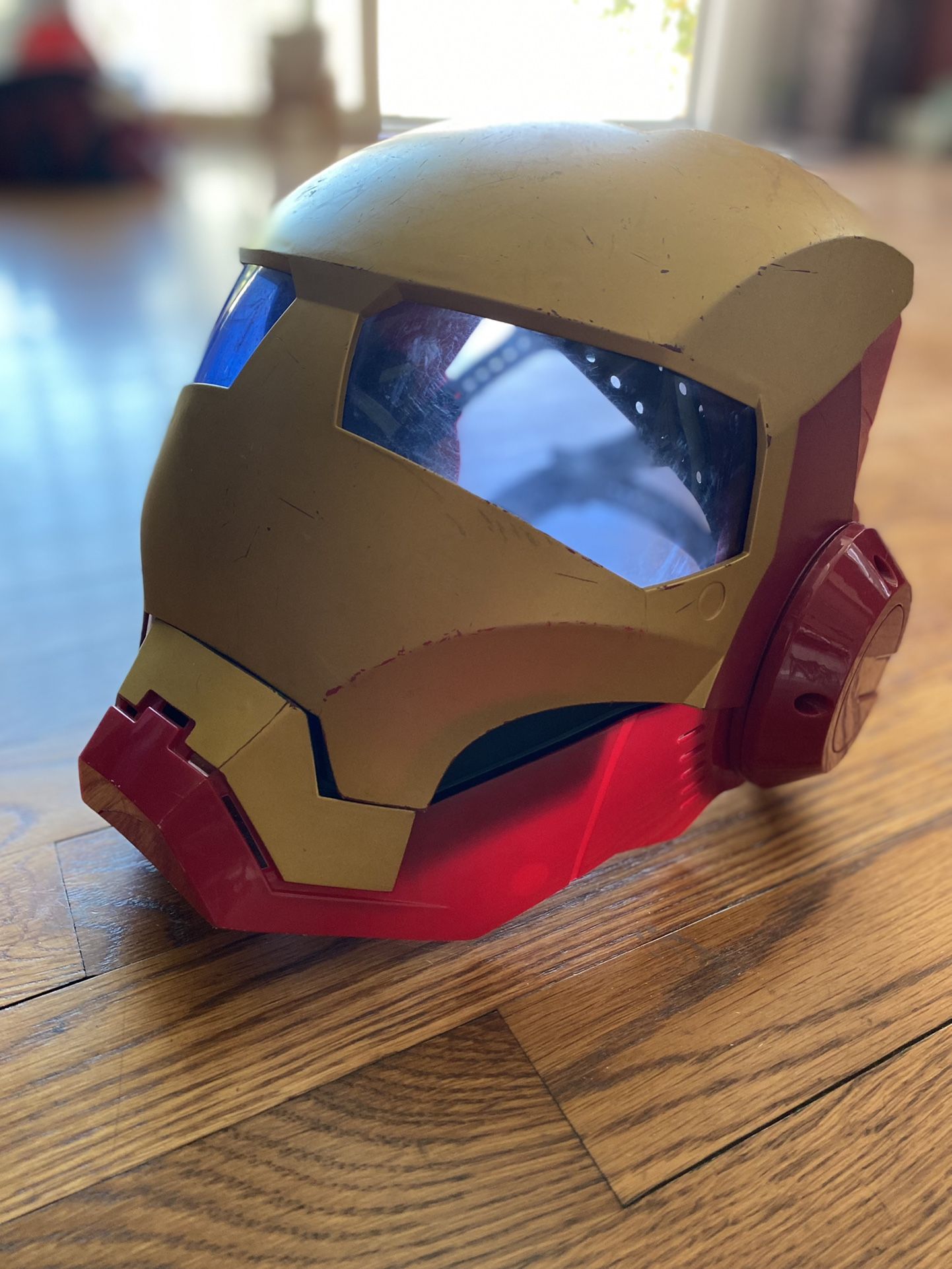 Marvel Ironman Voice Helmet (batteries Included) for Sale in Montebello ...