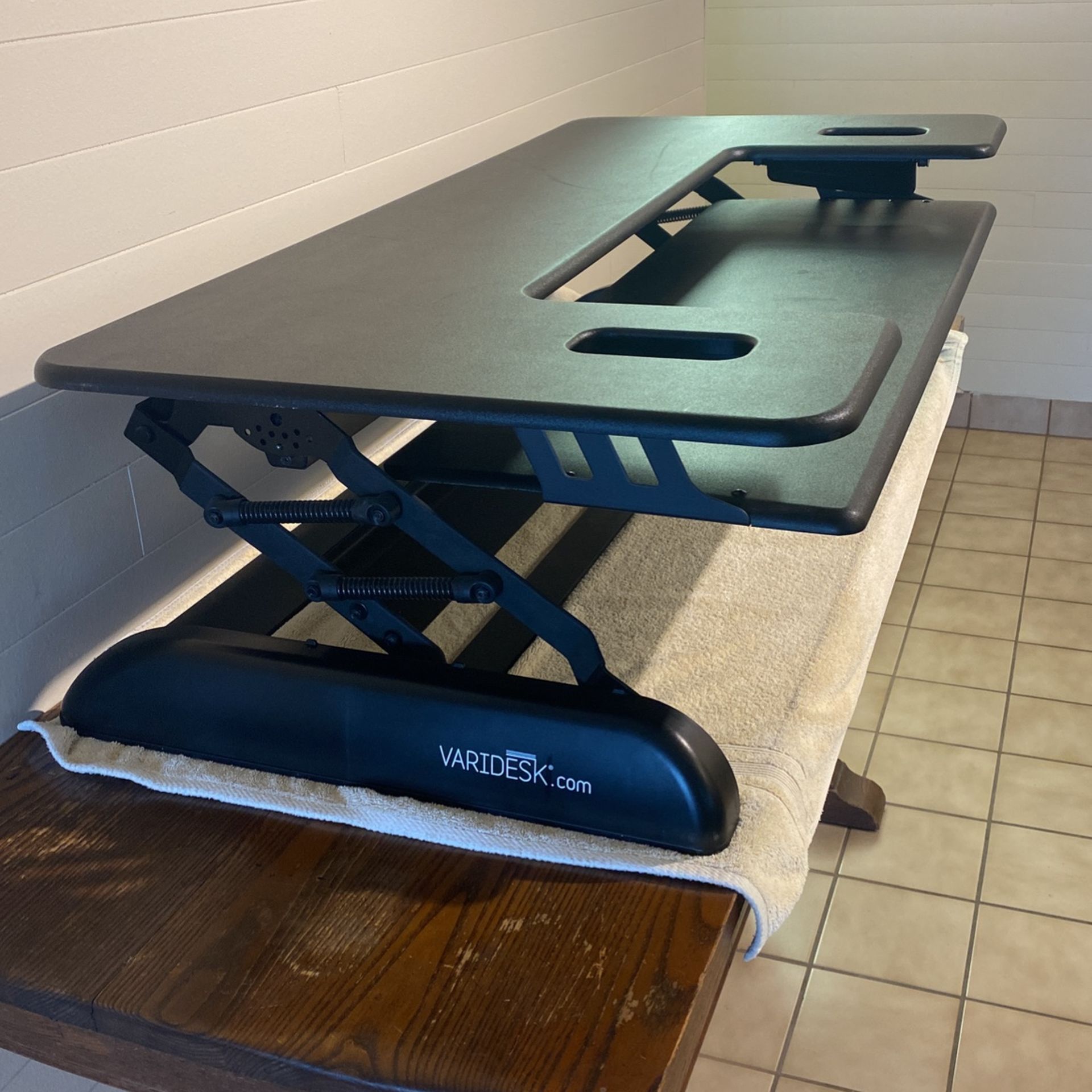 Standing Desk-VariDesk Pro for Sale in San Diego, CA - OfferUp