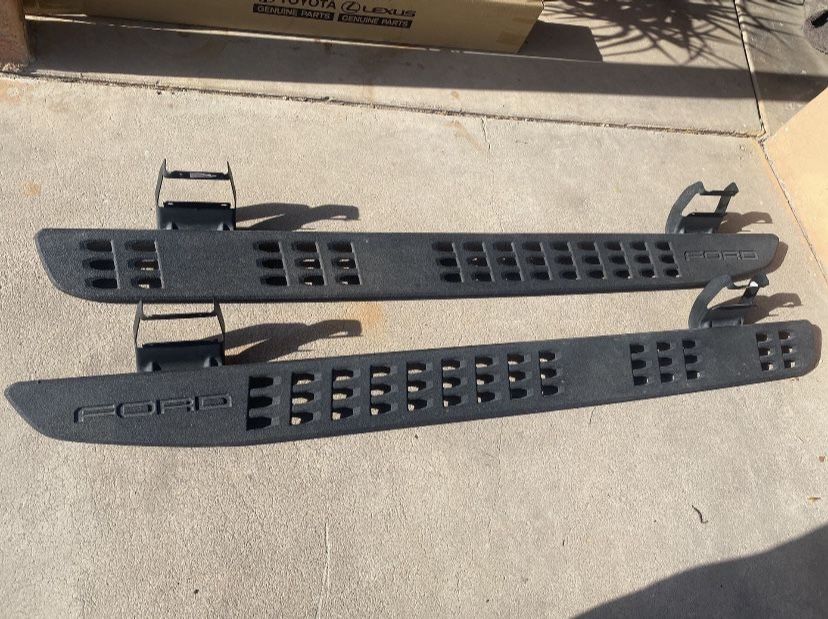 Areo Panels For 2024 Ford Super Duty Running Boards
