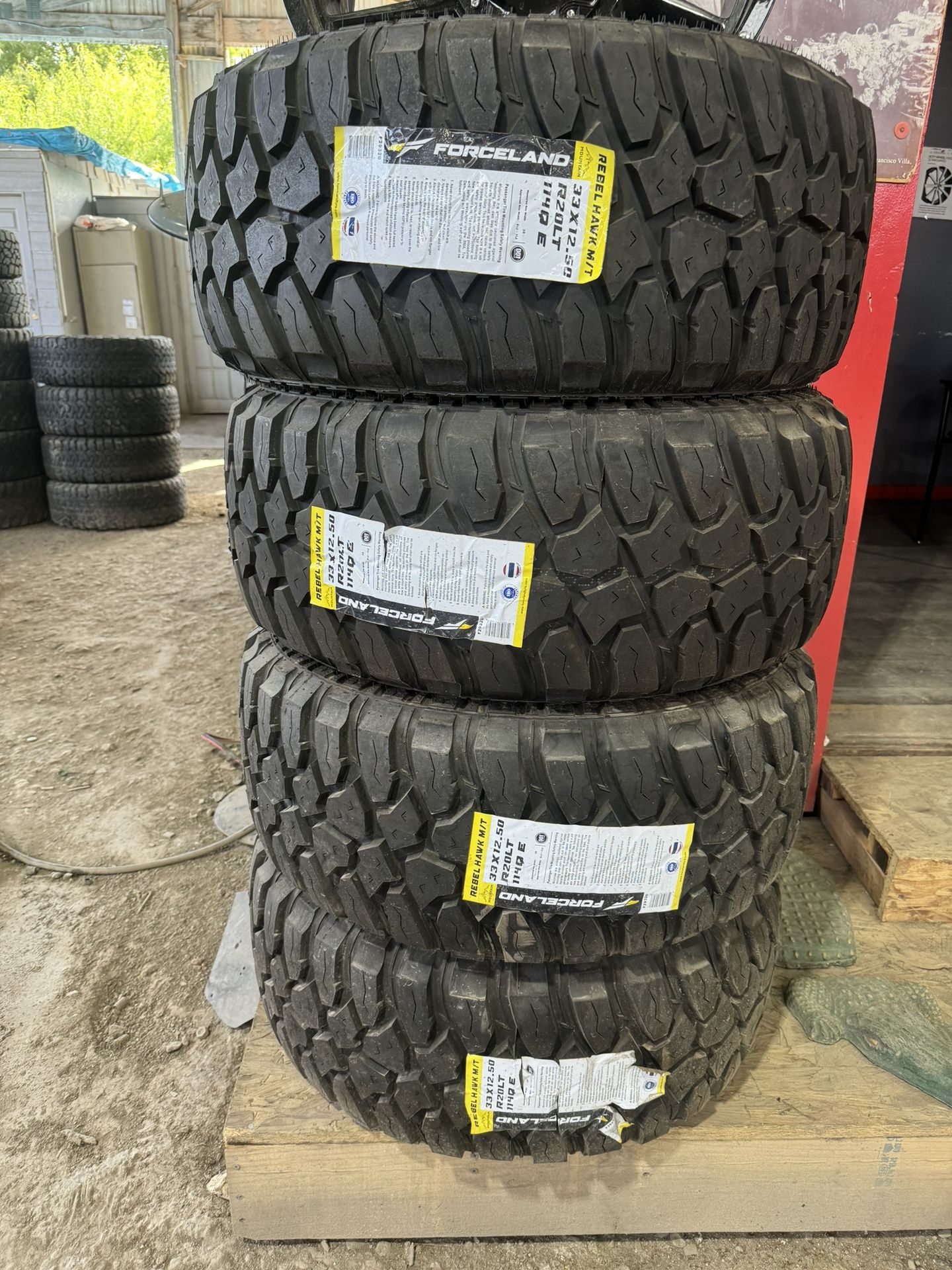 FORCELAND REVEL HAWK M/T 33x12.50/20 412 N ZARZAMORA ST (contact info ...
