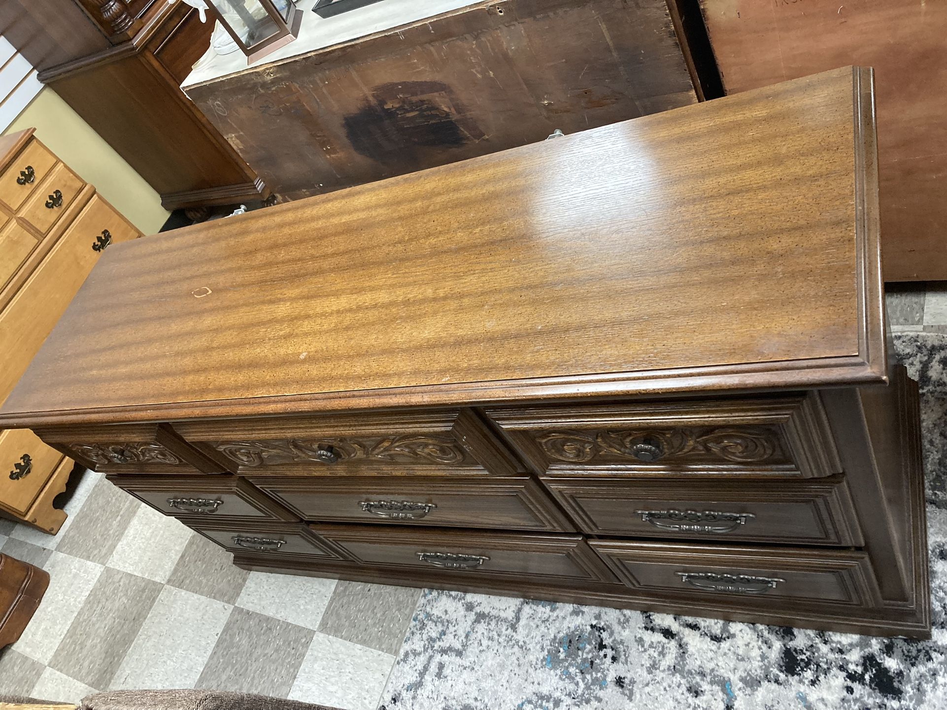 Style Mark American 9 Drawer Dresser W/ Mirror for Sale in Marietta, GA ...
