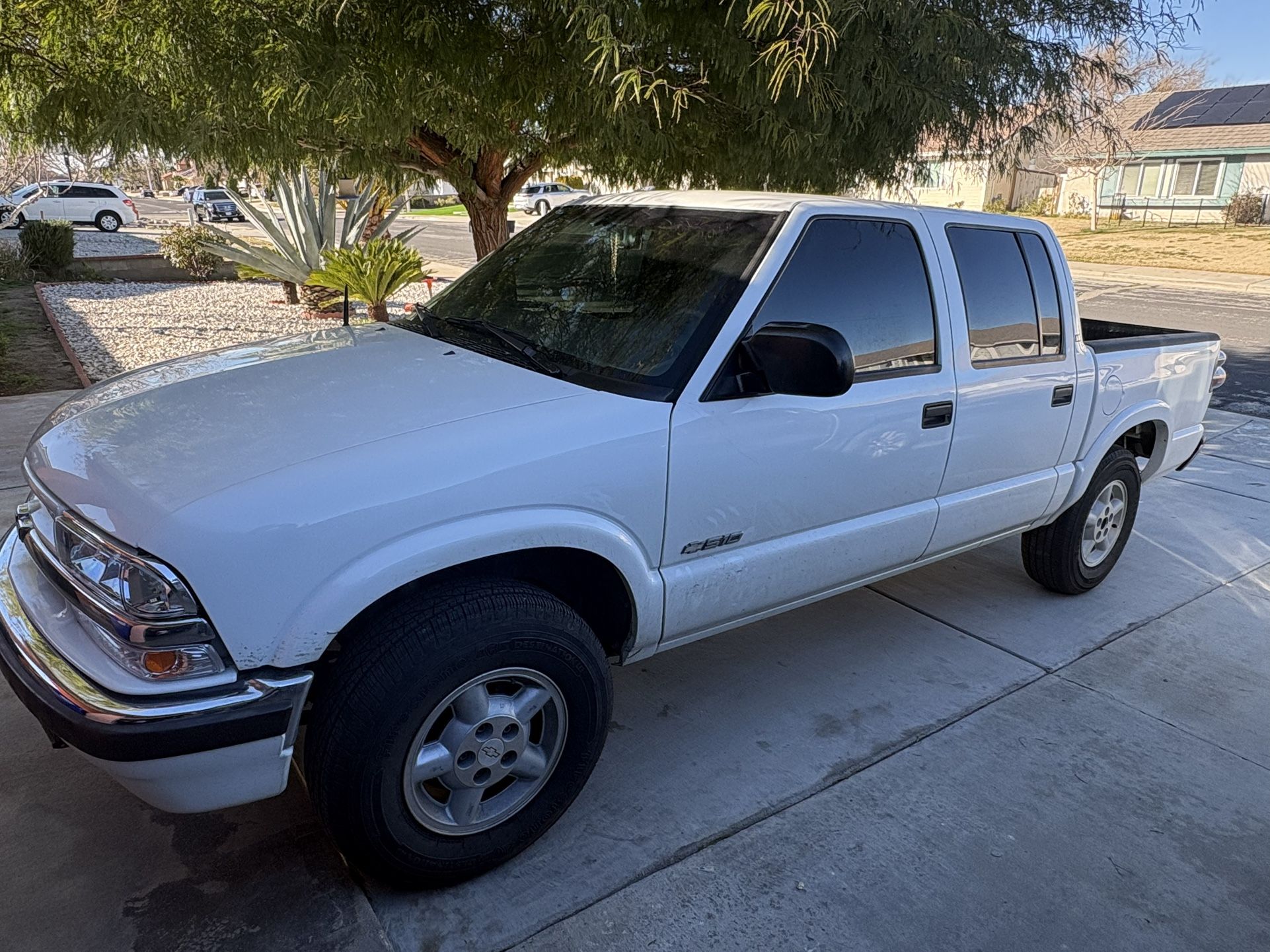 2001 Chevrolet S-10 for Sale in Victorville, CA - OfferUp