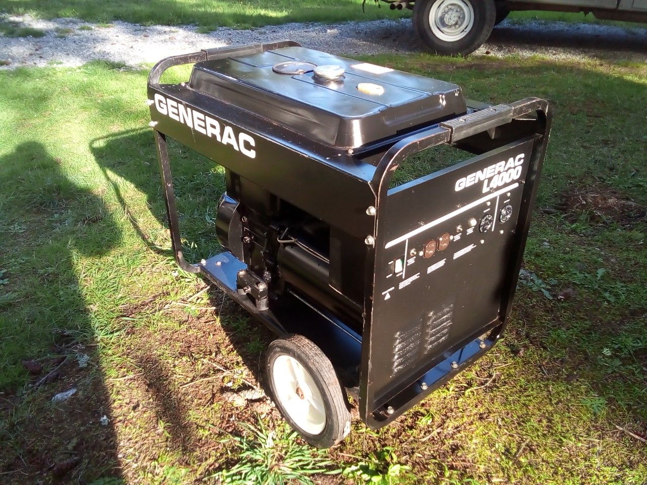 Generac L4000, 8HP Generator, Runs but stalls. ASIS $125.00 OBO for ...