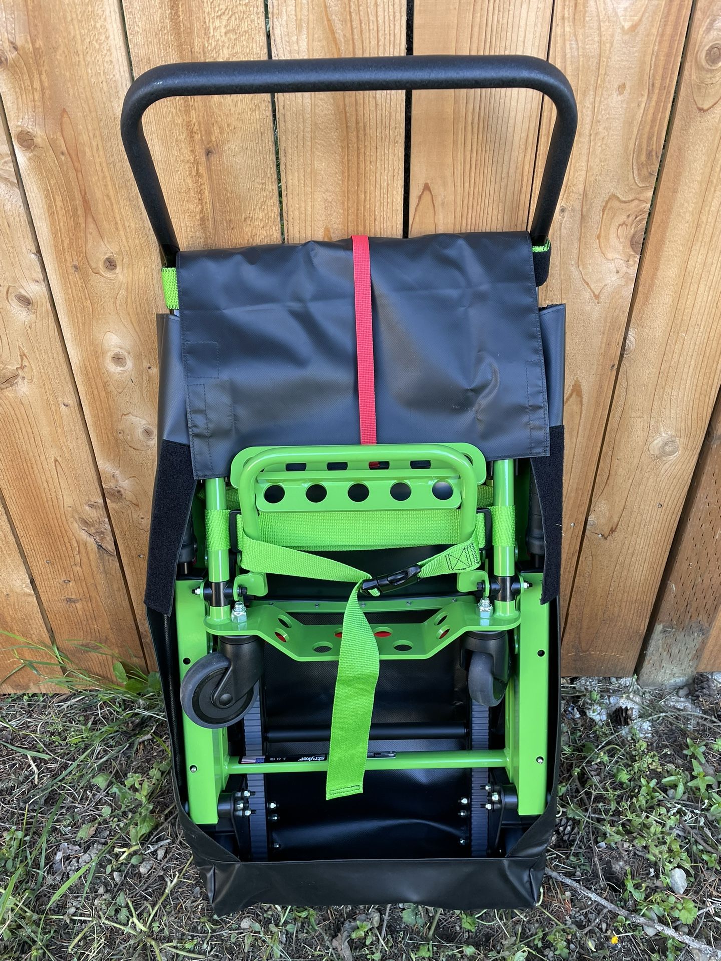 PENDING Stryker 6254 Evacuation Chair 500 LBS Capacity With, 44% OFF