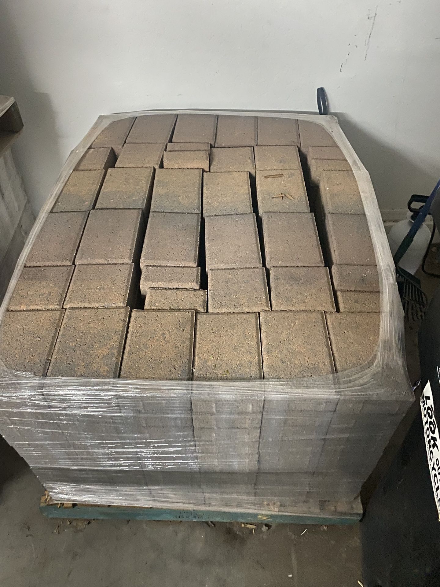 Native Blend Pavers – Save big! – 2 Pallets Available for Sale in ...