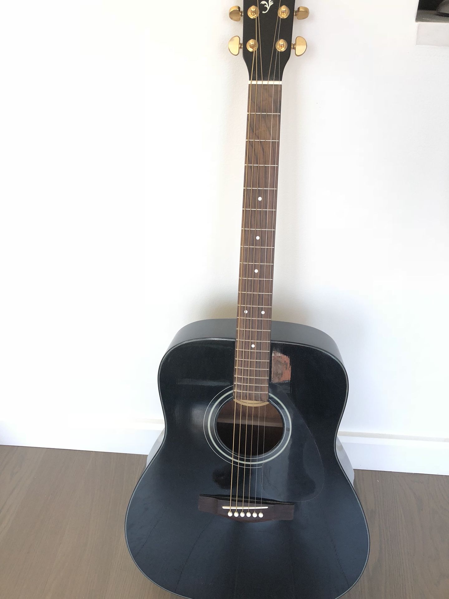 Yamaha F335 BL Acoustic Guitar - Black for Sale in Cambridge, MA - OfferUp