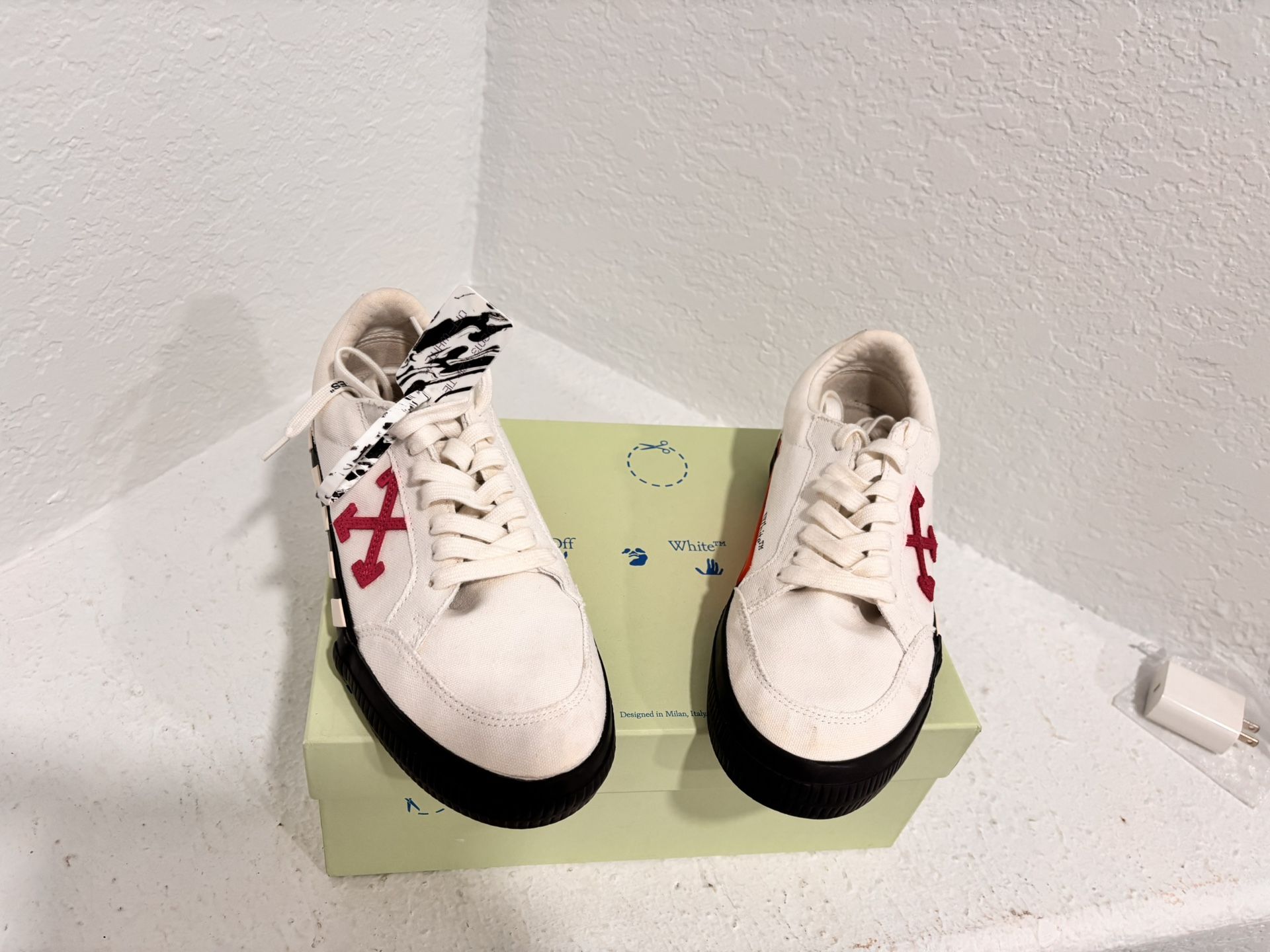Off White for Sale in Miami, FL - OfferUp