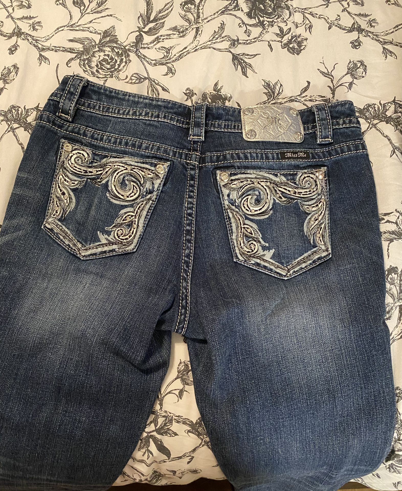 miss me jean for Sale in Atascosa, TX - OfferUp