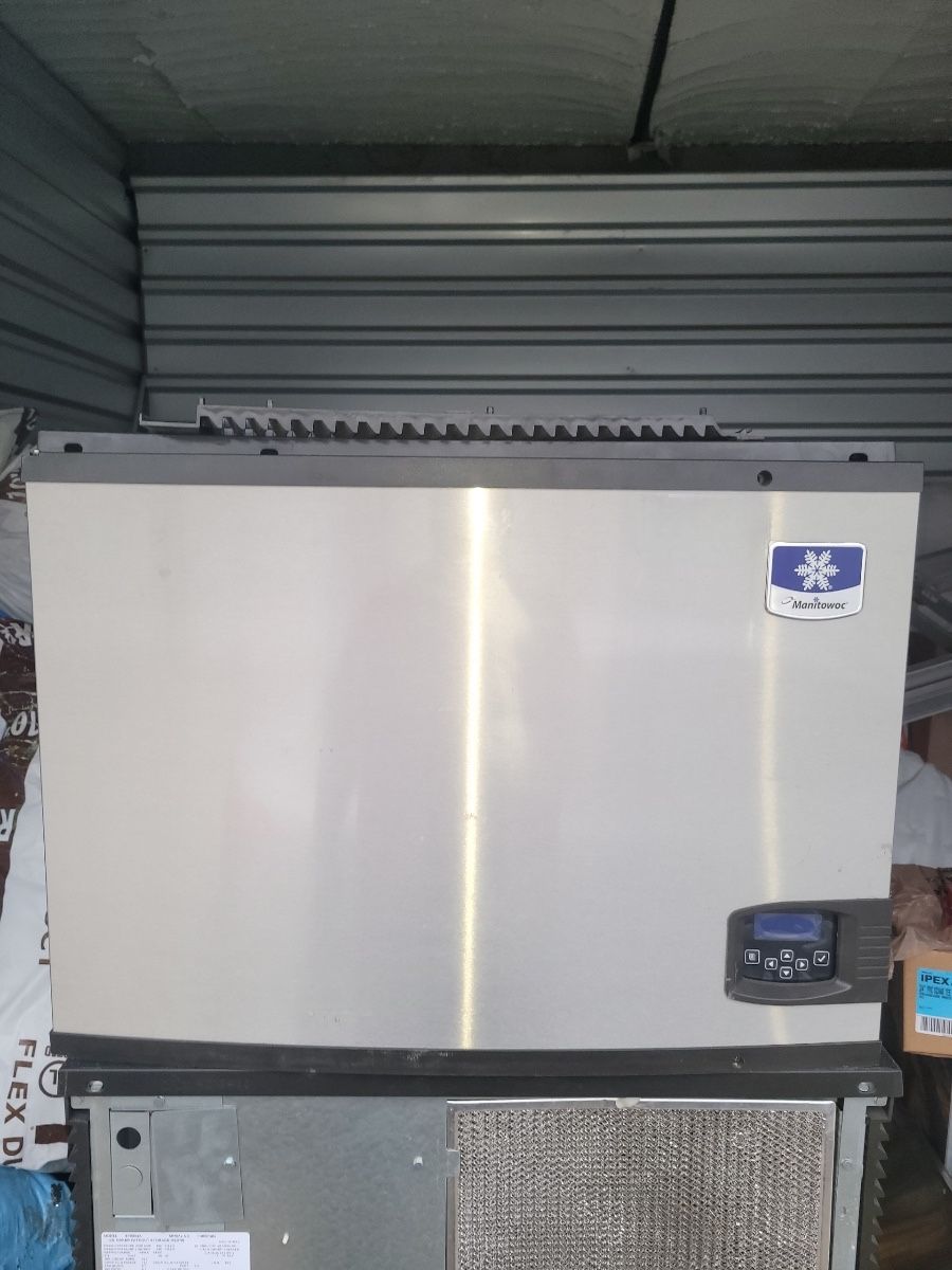 Manitowoc Ice Machine 500lbs With Bin for Sale in Duncanville, TX - OfferUp