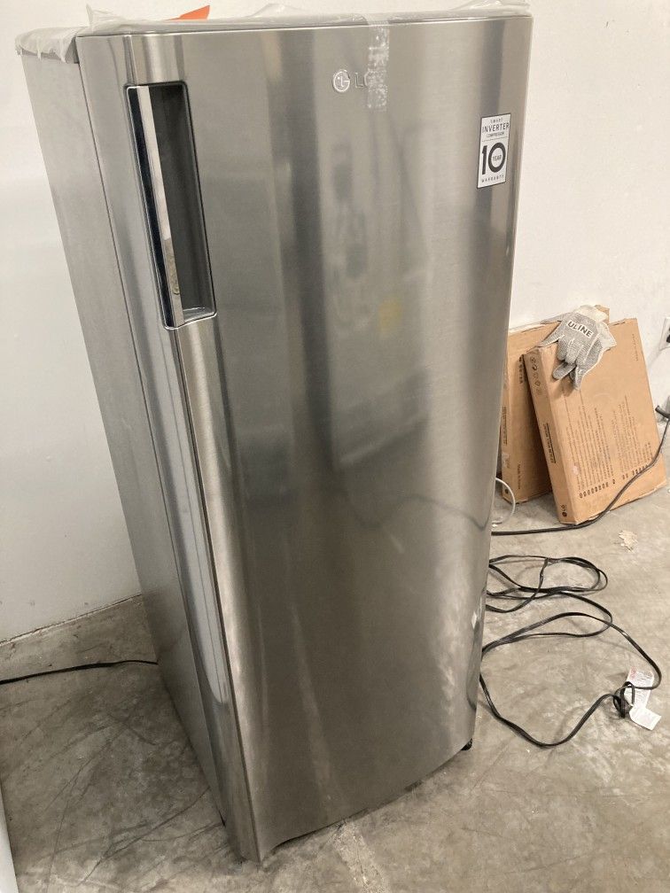 LG Upright Mini Freezer for Sale in Chino, CA - OfferUp