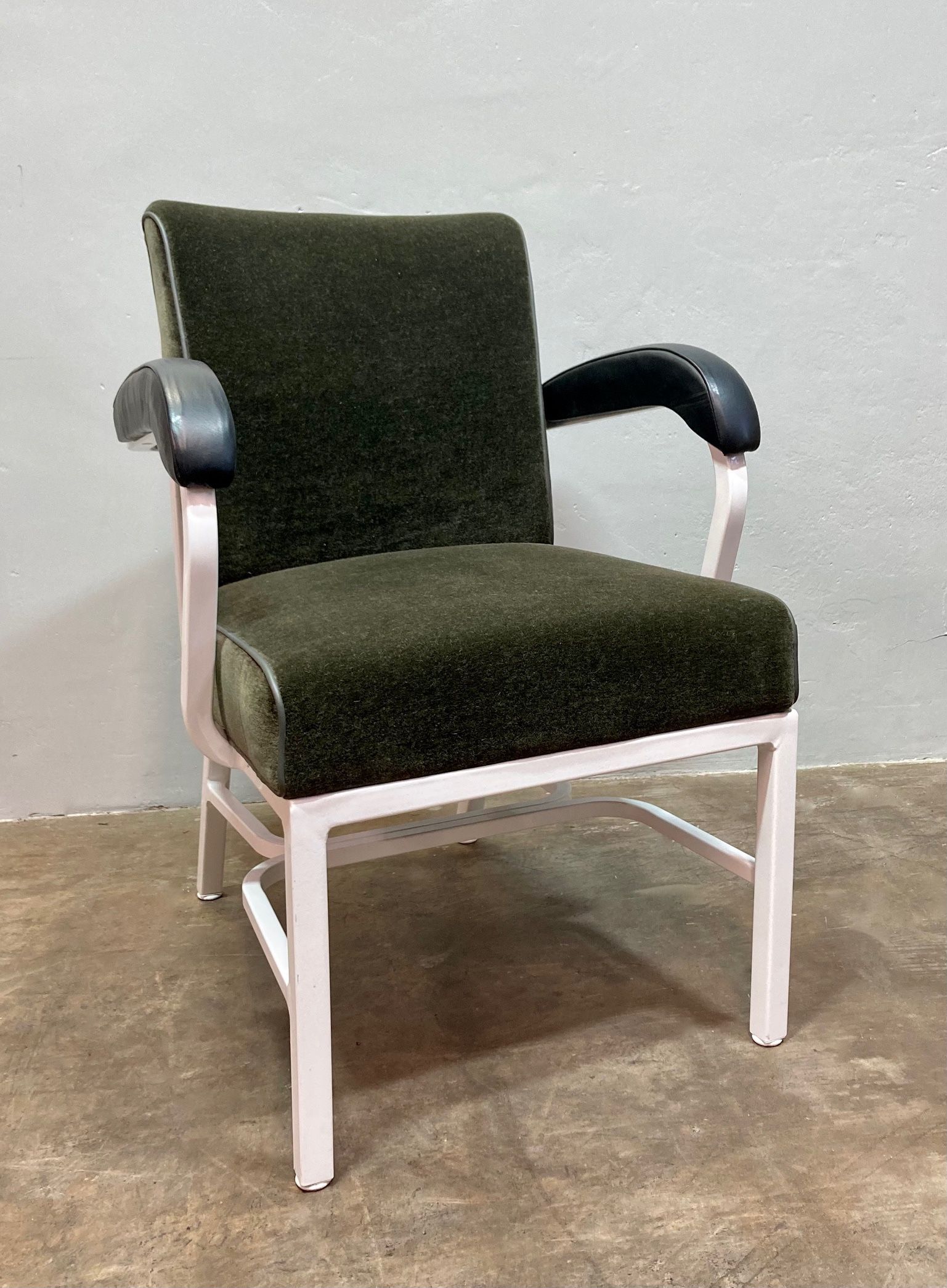 Newly Refurbished 1950's General Fireproofing Tanker Chair for Sale in ...