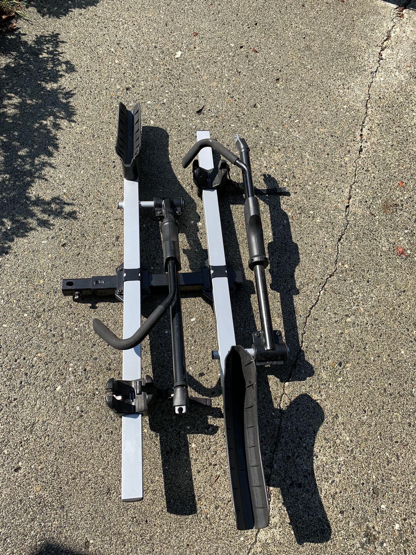 Thule Hitch Mounted Bike Rack And Extension For 2 Additional Bikes for ...