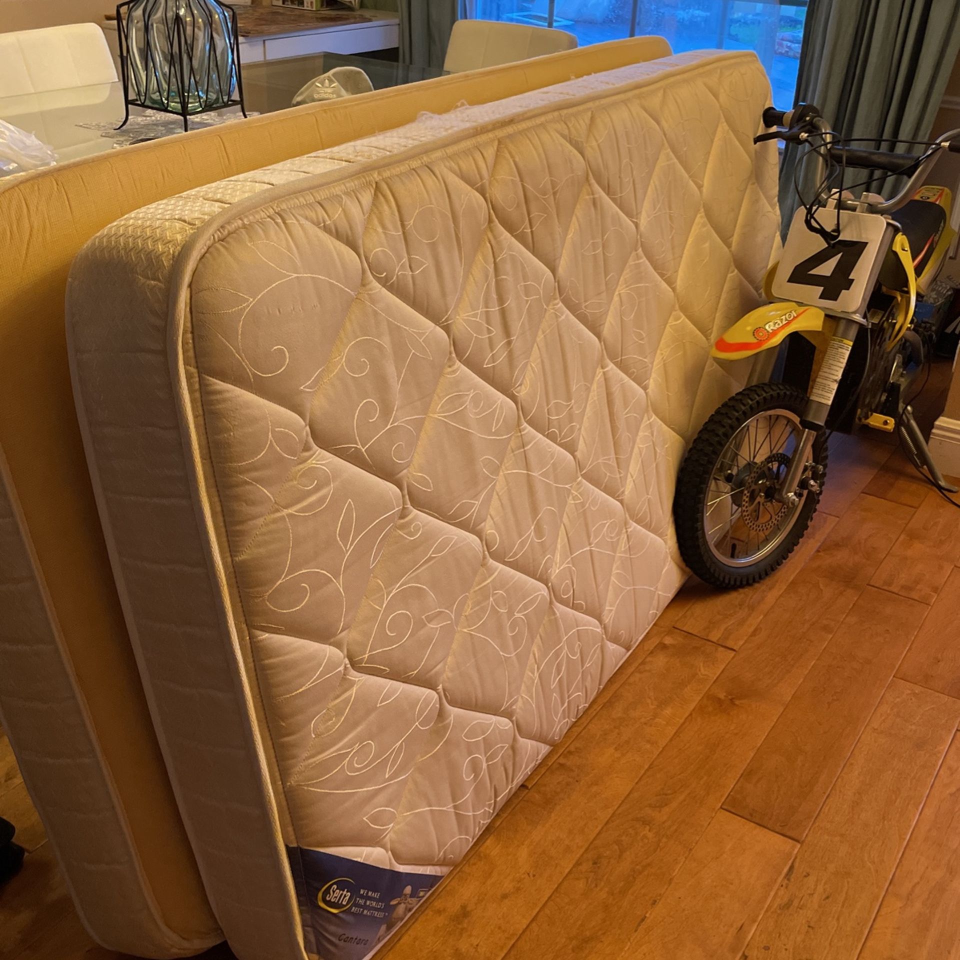 2 Twin Matresses for Sale in Port St. Lucie, FL - OfferUp