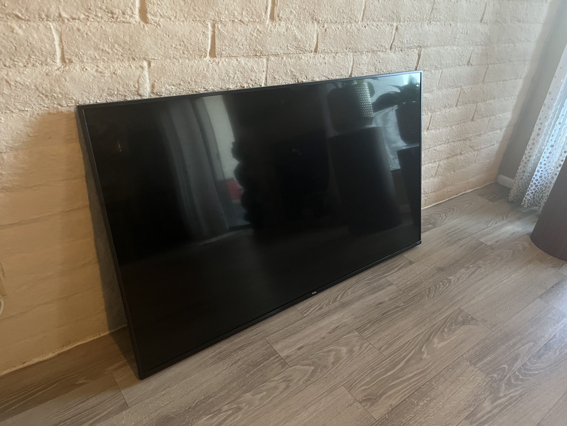 57 Inch TCL Flat Screen for Sale in Scottsdale, AZ - OfferUp
