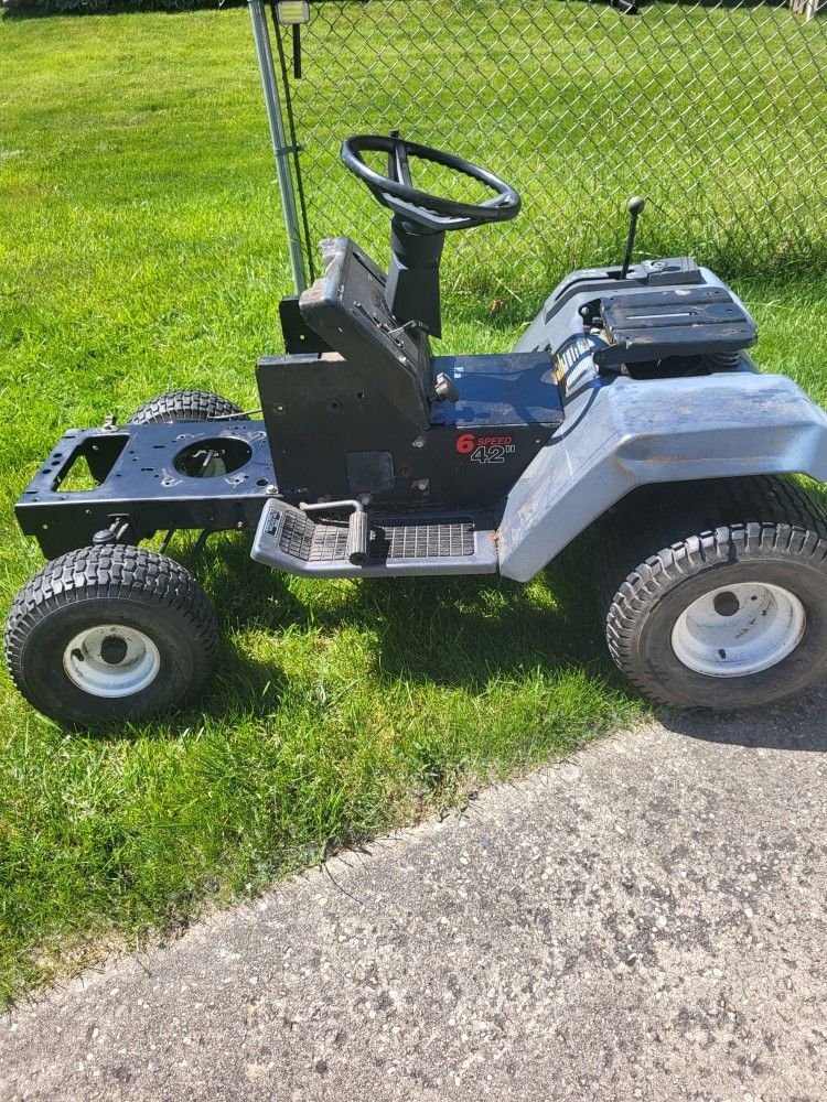 Craftsman Lawn Tractor Frame for Sale in Winthrop Harbor, IL - OfferUp