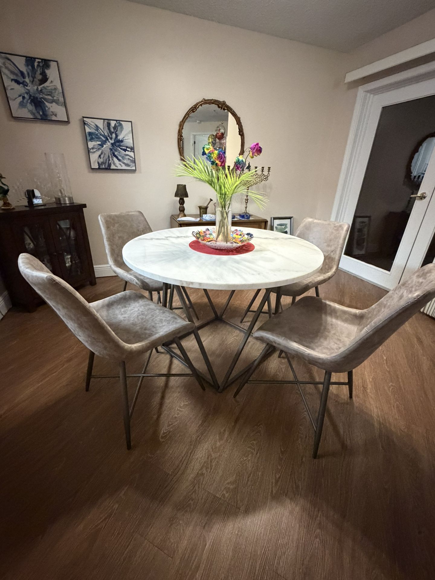 Marble Round Dining Table With 4 Sits for Sale in Oakland Park, FL ...