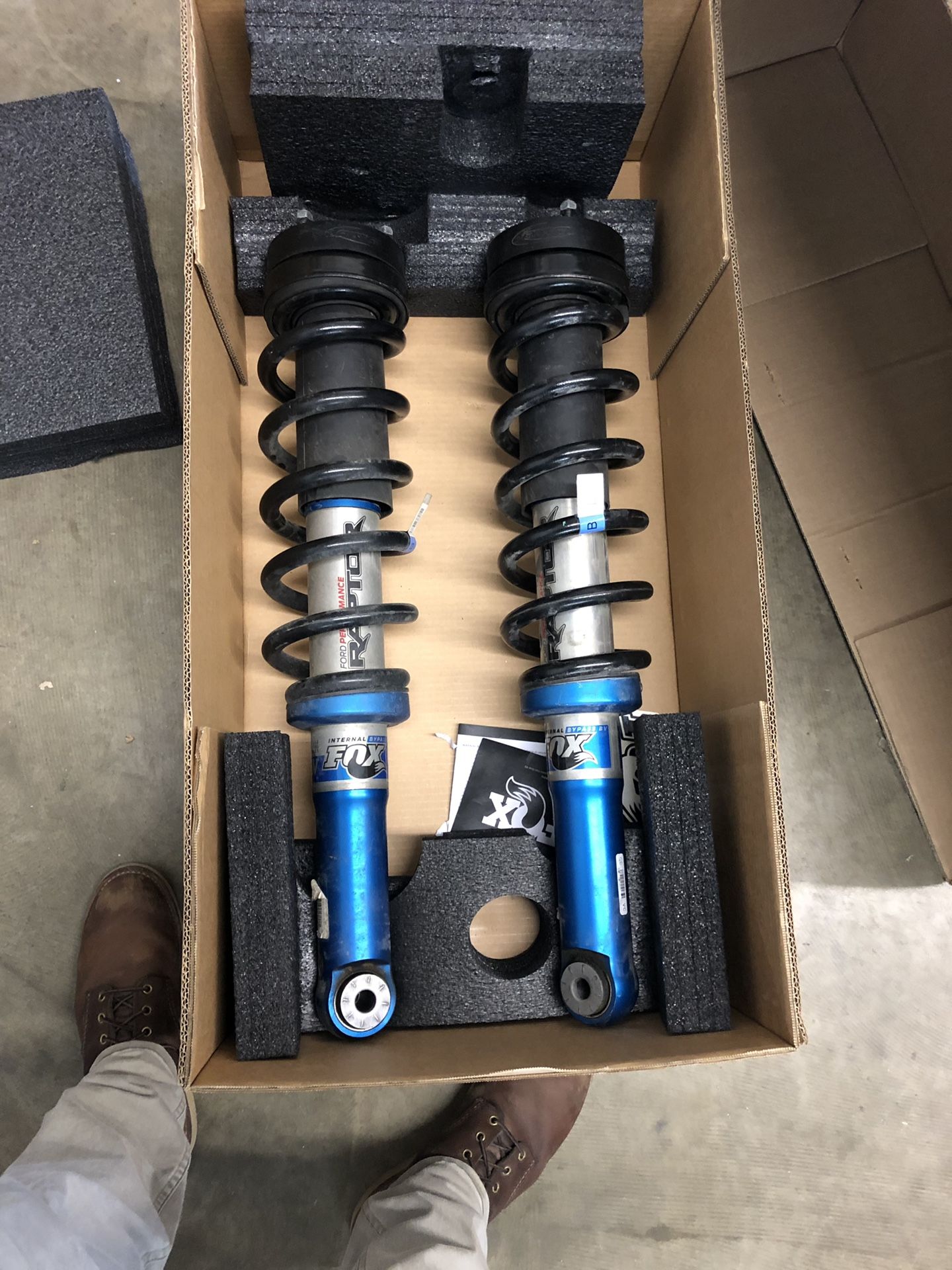 2018 Ford Raptor front shocks for Sale in Long Beach, CA - OfferUp
