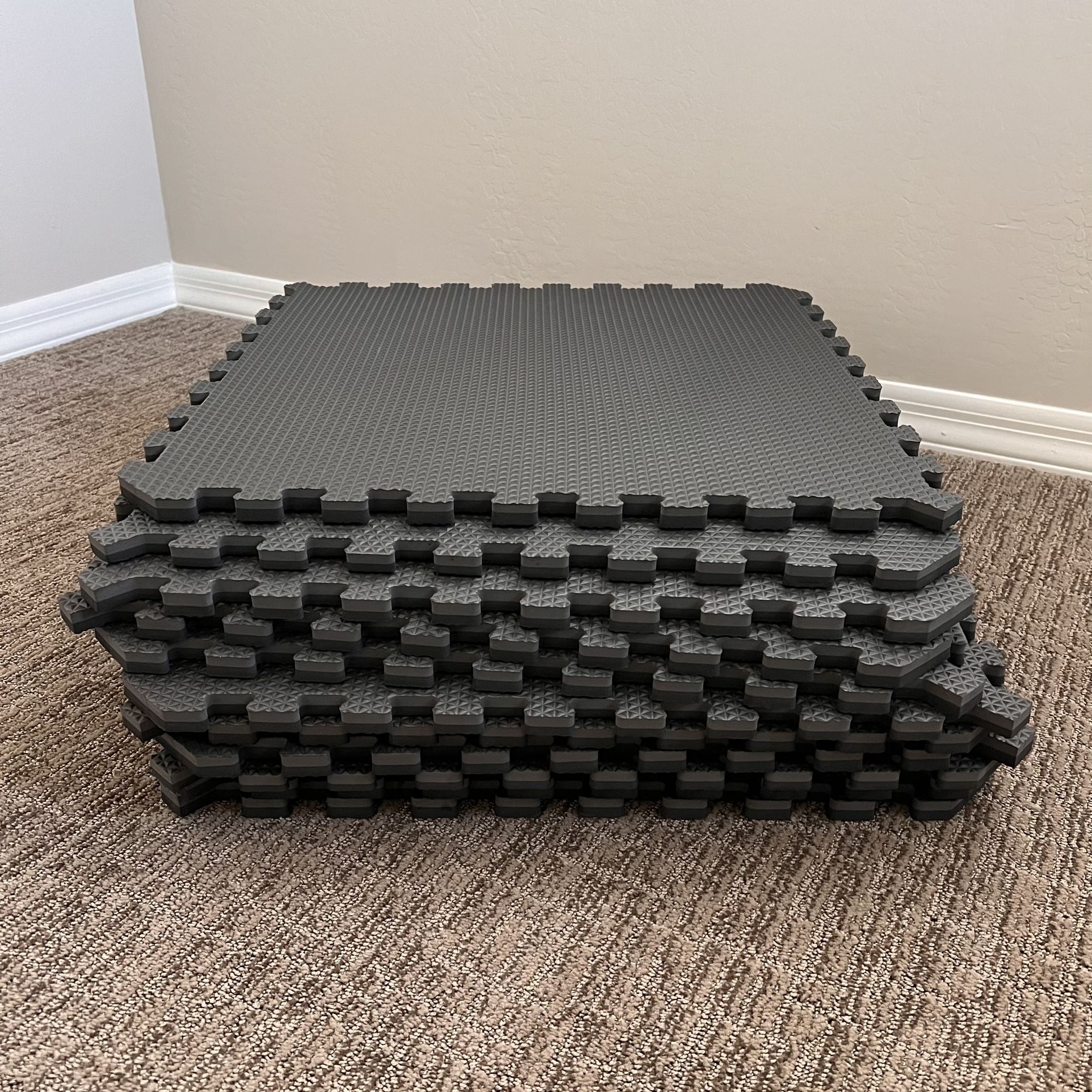 11 24x24 Tile Mats for Sale in Phoenix, AZ - OfferUp