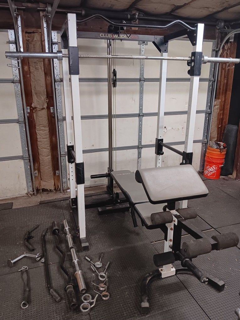 Weider Squat Rack, Bench, Bars for Sale in Joliet, IL - OfferUp