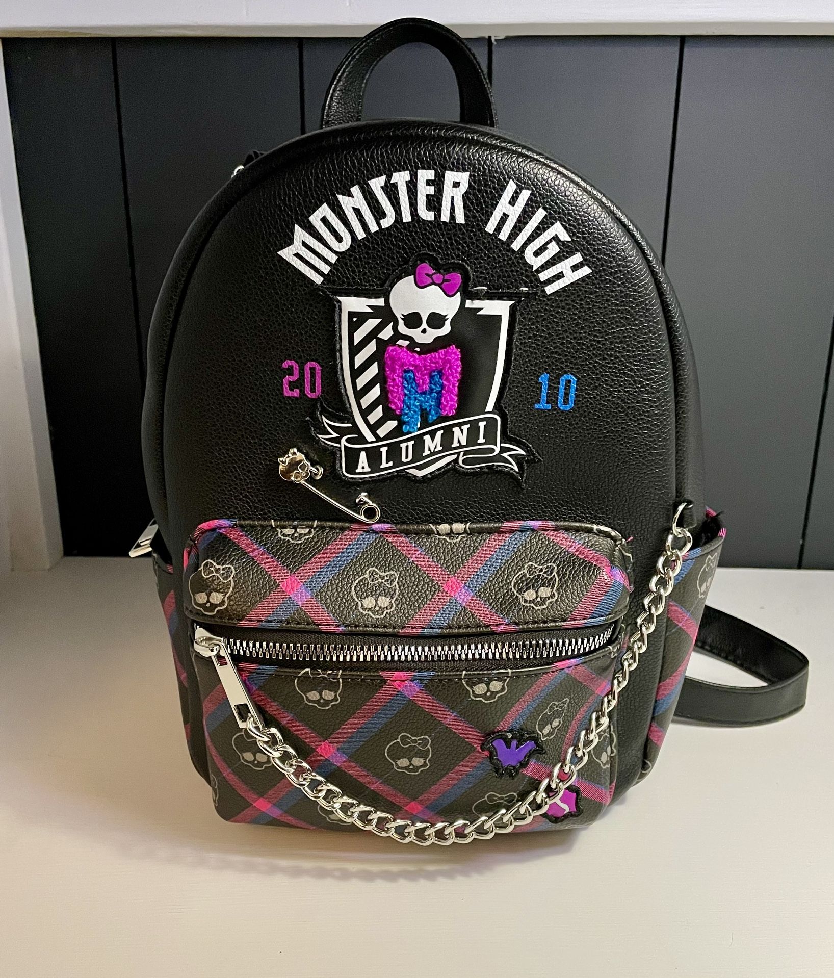 MONSTER HIGH CHAIN MINI BACKPACK BAG for Sale in Goodyear, AZ - OfferUp