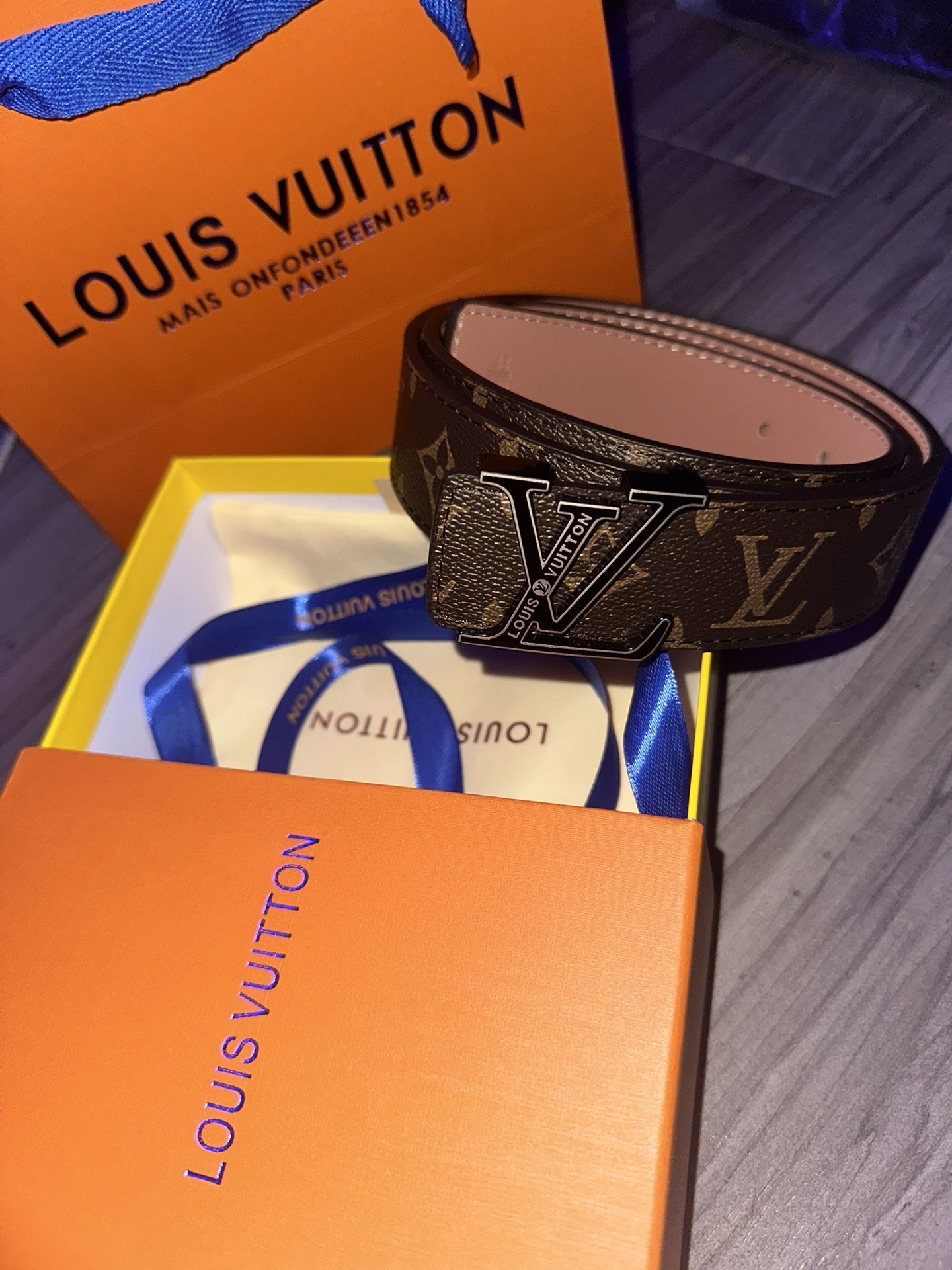 Real or fake? What ya'll think - OfferUp