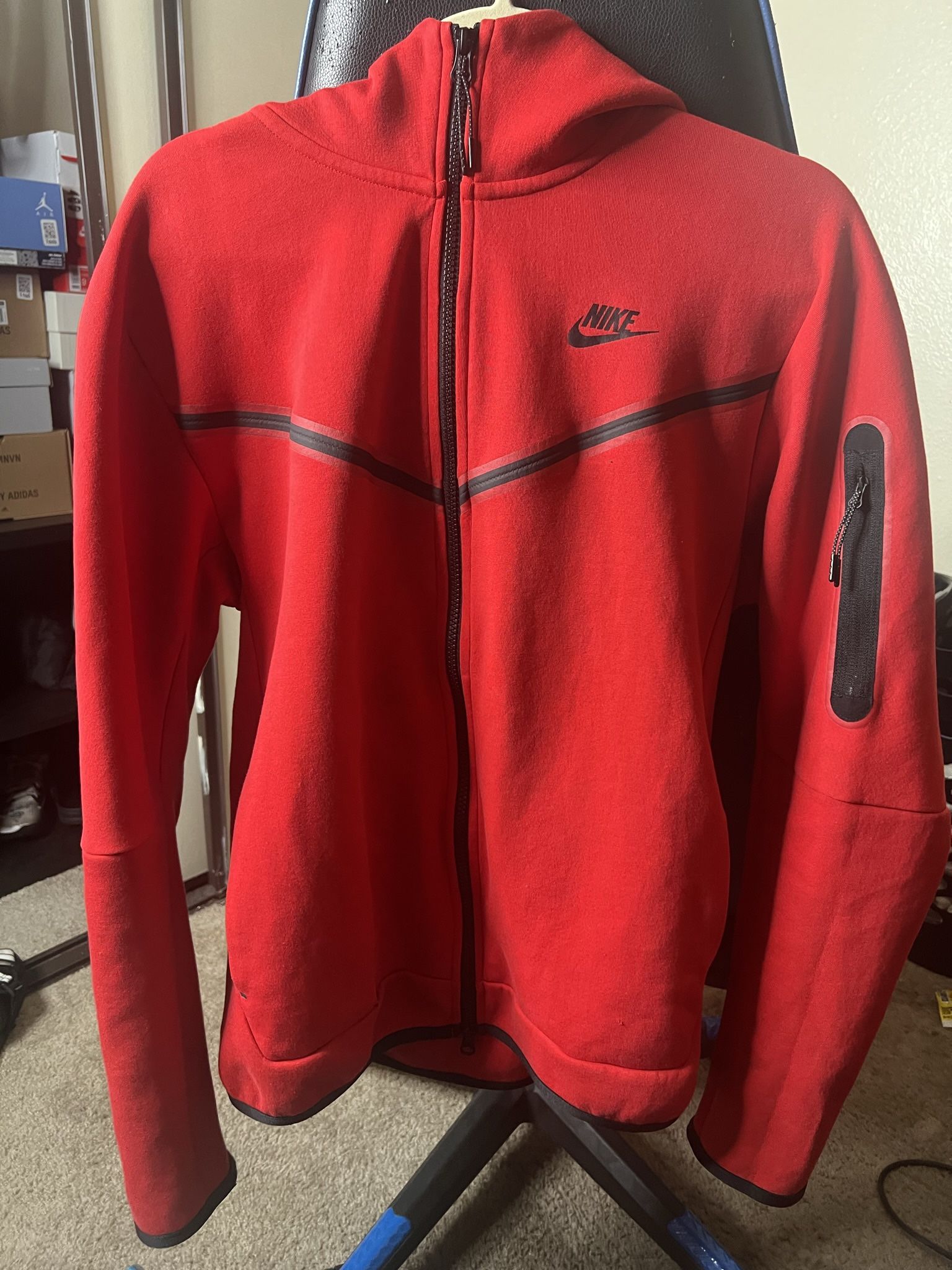 Red Nike Tech for Sale in El Cajon, CA - OfferUp