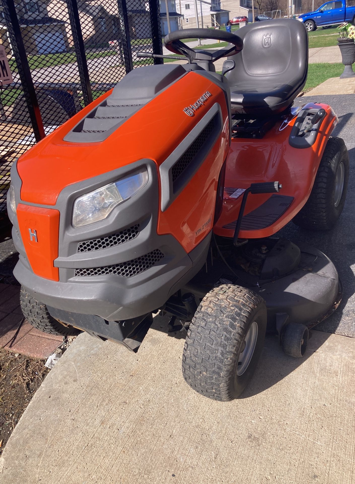 Riding Lawnm Mower for Sale in Blue Island, IL - OfferUp