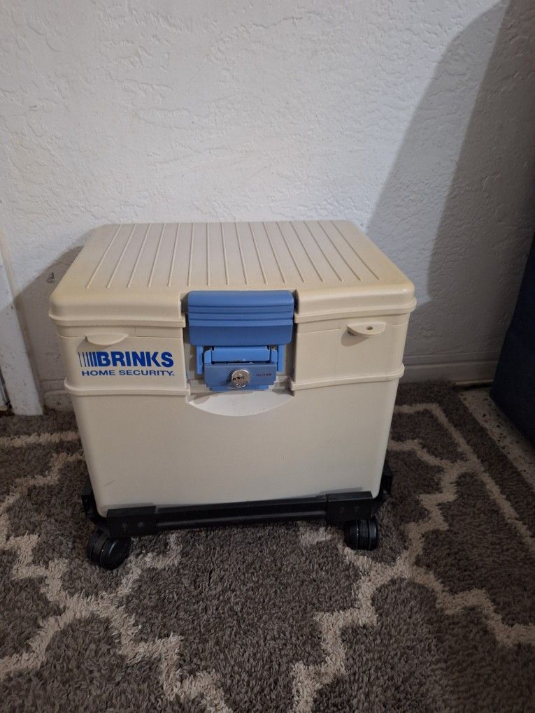 Brinks Home Security Fireproof Safe for Sale in Seminole, FL - OfferUp