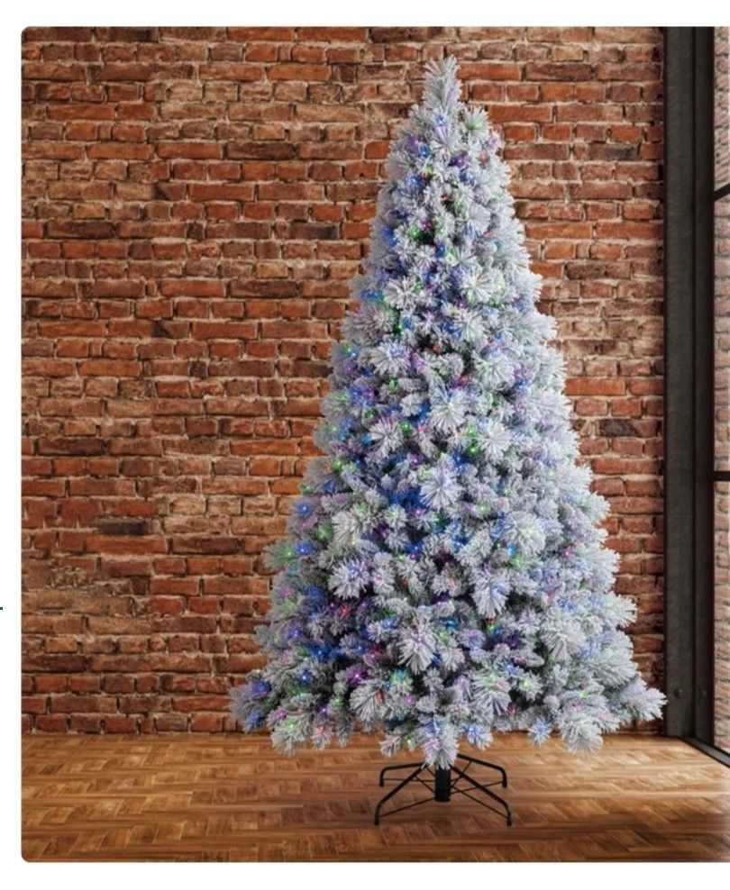 White 7.5ft CHRISTMAS Tree from COSTCO for Sale in Riverside, CA - OfferUp