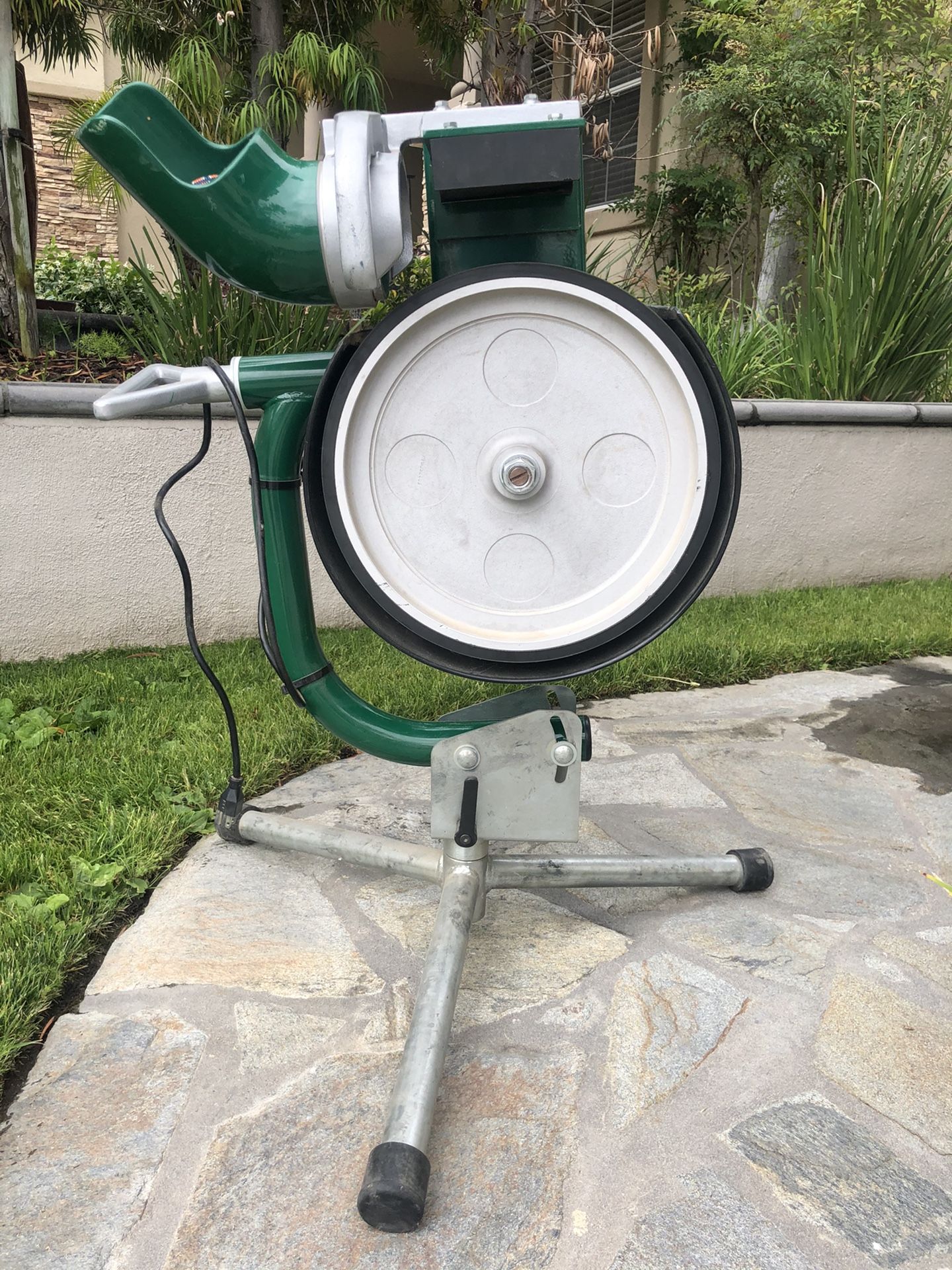 Atec Axis Softball Pitching Machine for Sale in Rancho Santa Margarita ...