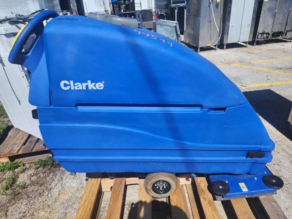 Clarke Boost Floor Scruber Carpet Cleaner for Sale in Belle Isle, FL ...