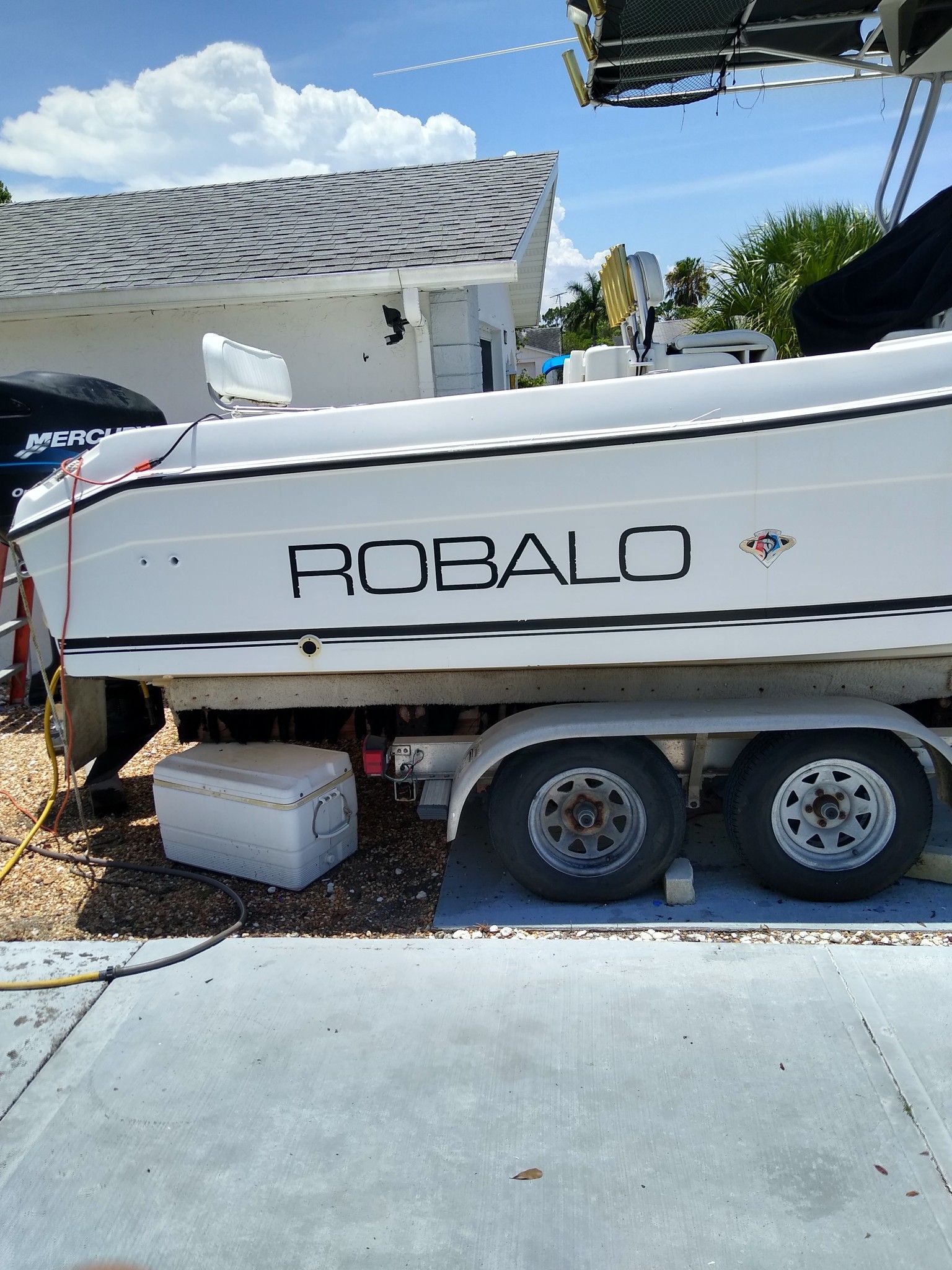 2000 Robalo open fisherman. 24.6 ft. Center console. 2 GPS on board ...