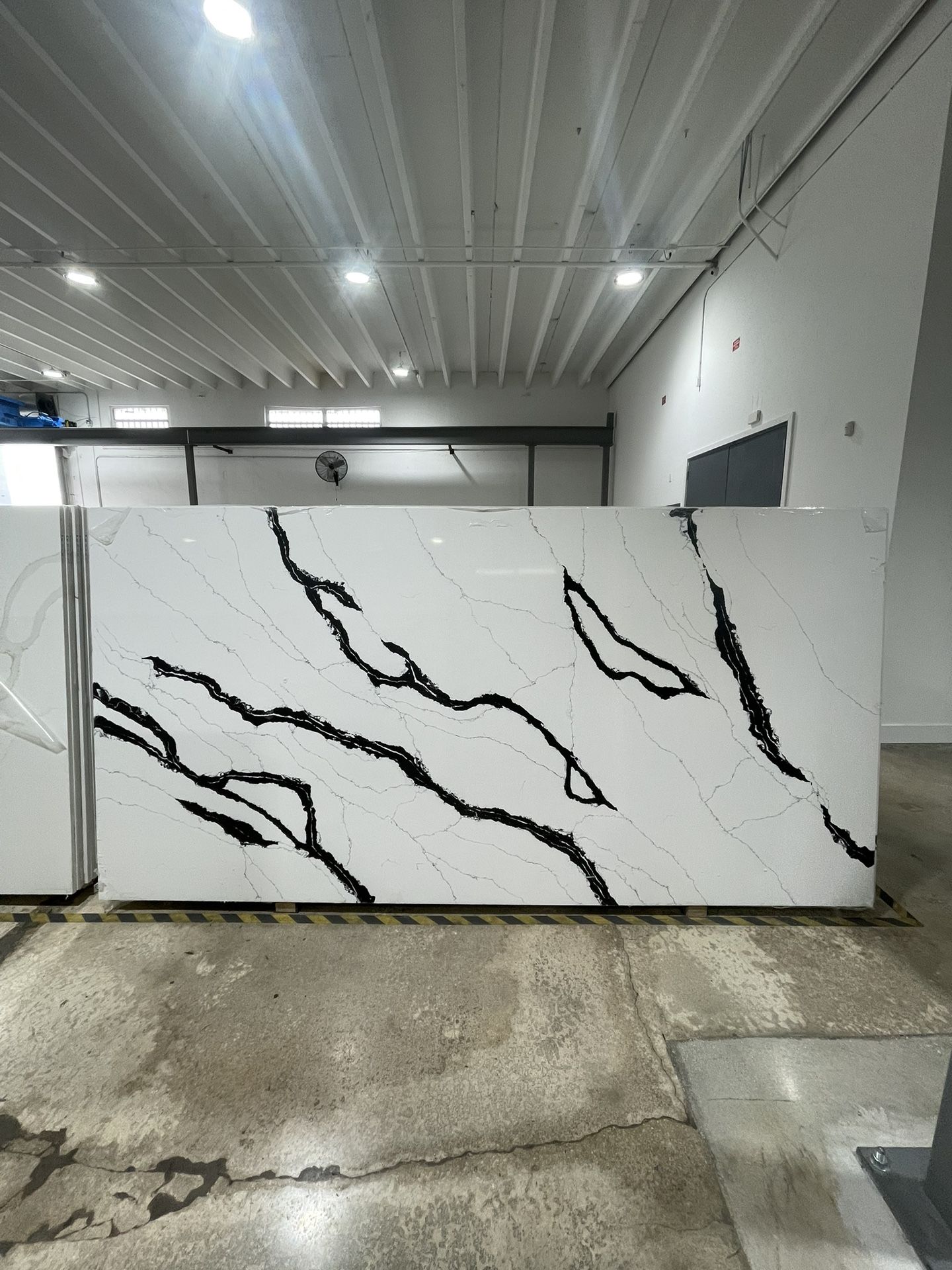 CALACATTA QUARTZ SLABS WHITE PANDA 127x64 2cm. KITCHEN COUNTER TOPS ...