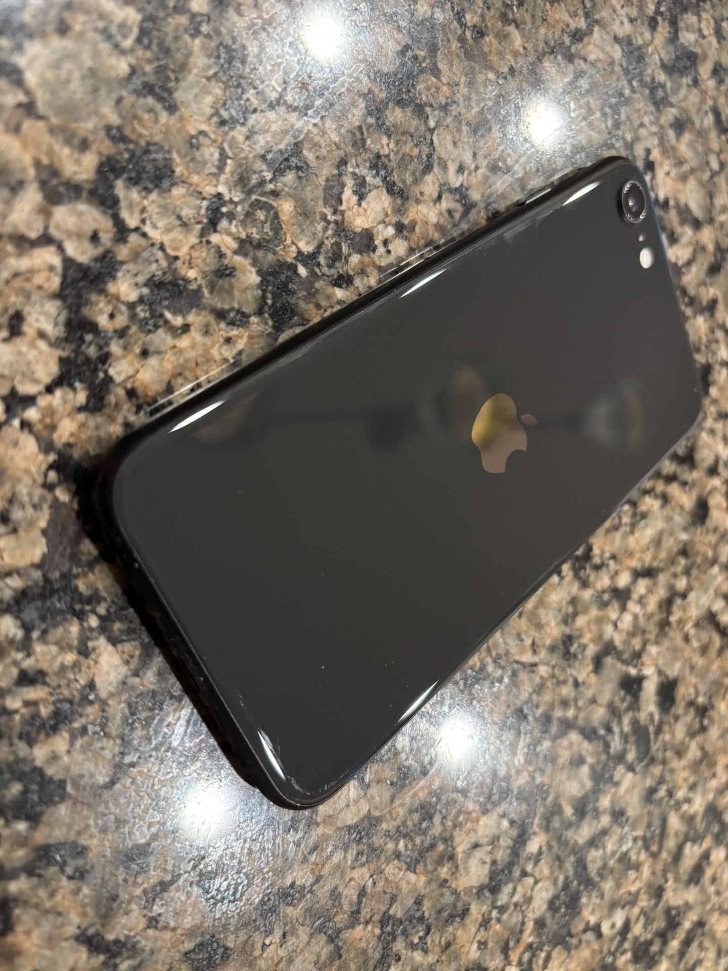 iPhone SE Gen 2 for Sale in Vancouver, WA - OfferUp