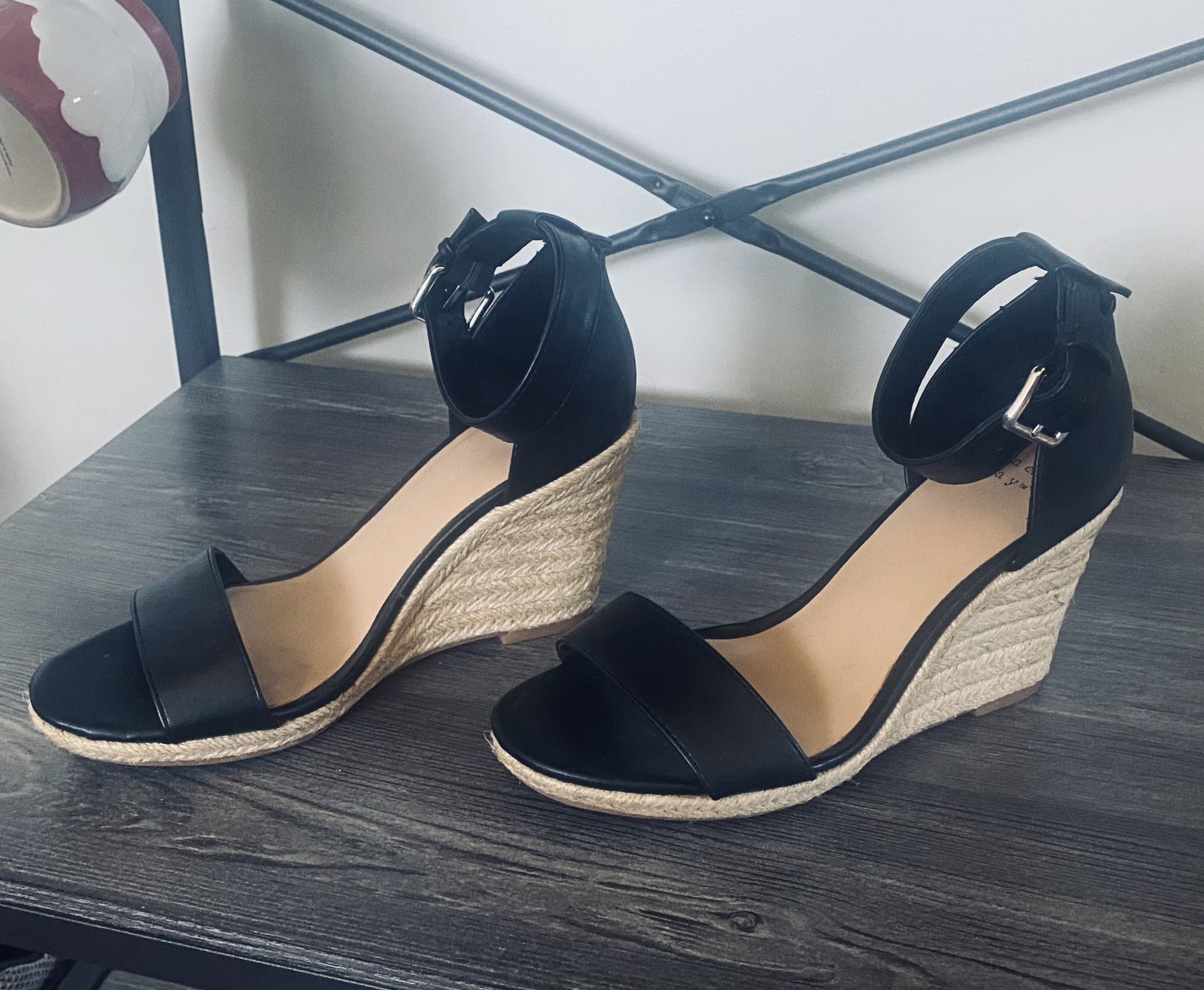 Black Wedge Sandals for Sale in Camargo, KY - OfferUp
