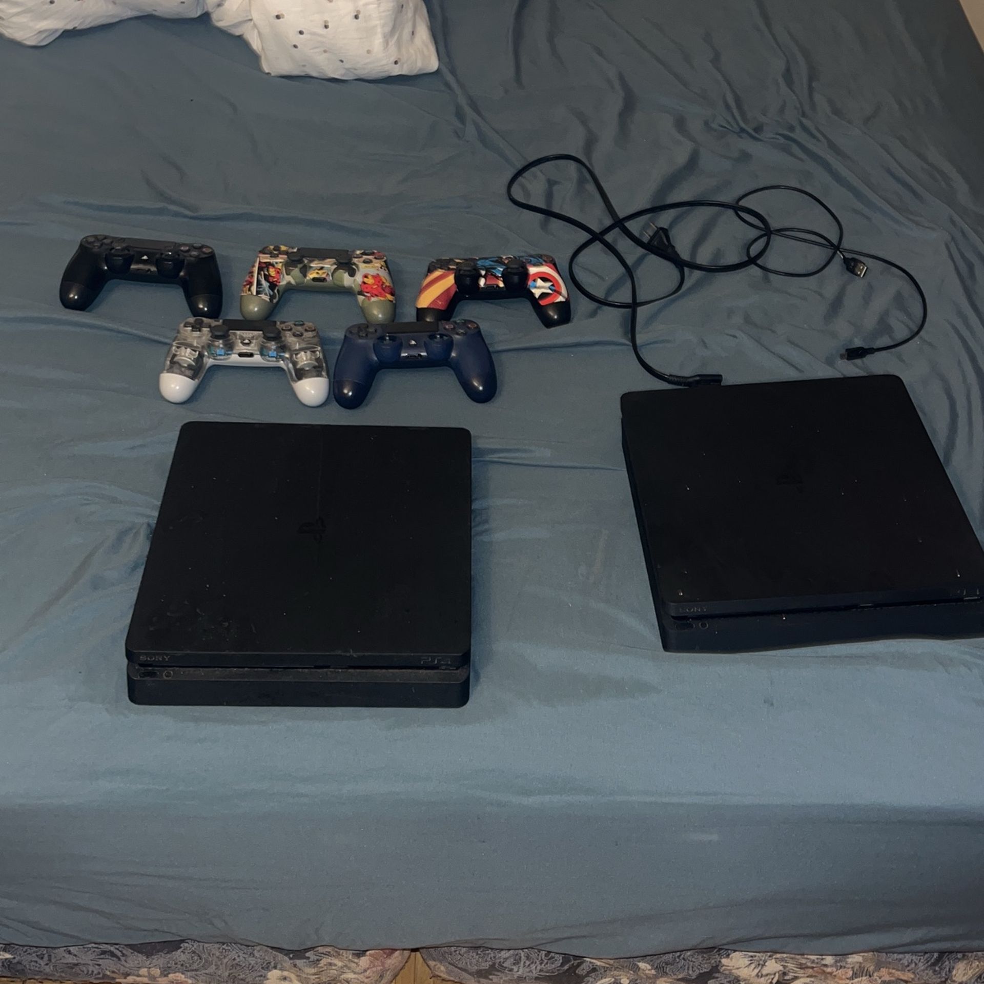 Ps4 5 Controllers ! for Sale in Philadelphia, PA - OfferUp