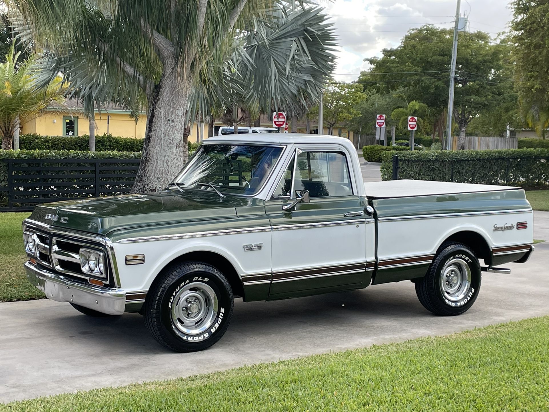 1972 Gmc Sierra Grande Pick Up Truck for Sale in Lake Clarke, FL - OfferUp
