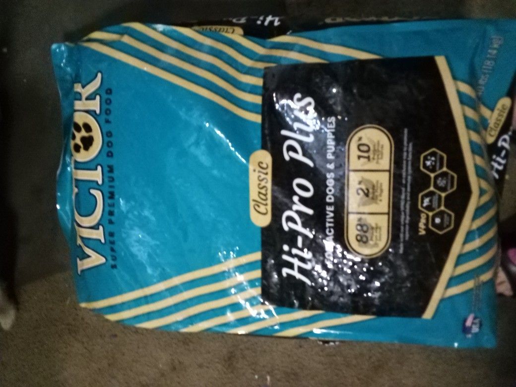 40 Pound Bags Of Victor Hi-pro Plus Dog Dood for Sale in San Bernardino ...