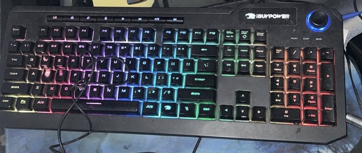 Ibuypower Keyboard,100%,rgb for Sale in Oakland Park, FL - OfferUp