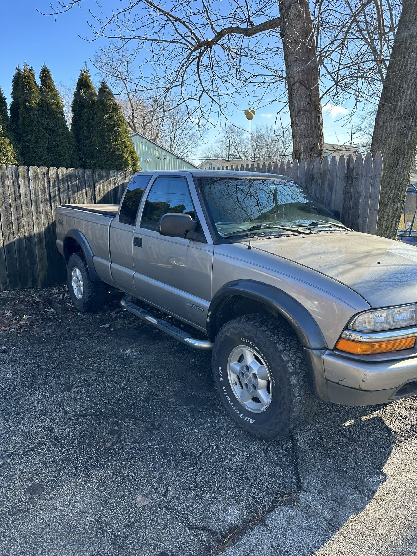 2001 Chevrolet S-10 for Sale in Zion, IL - OfferUp