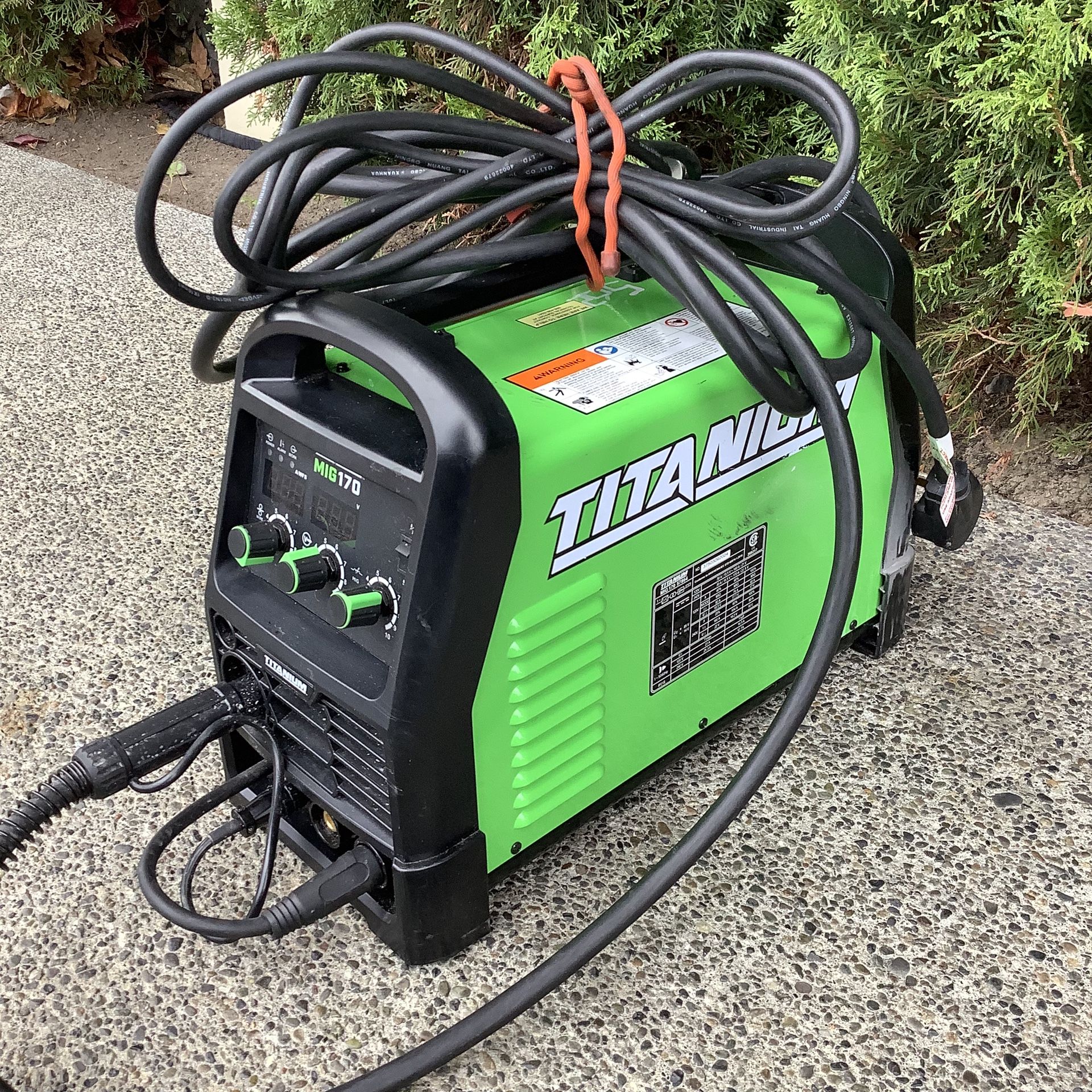 TITANIUM MIG 170 Professional Welder with 120/240V Input for Sale in ...