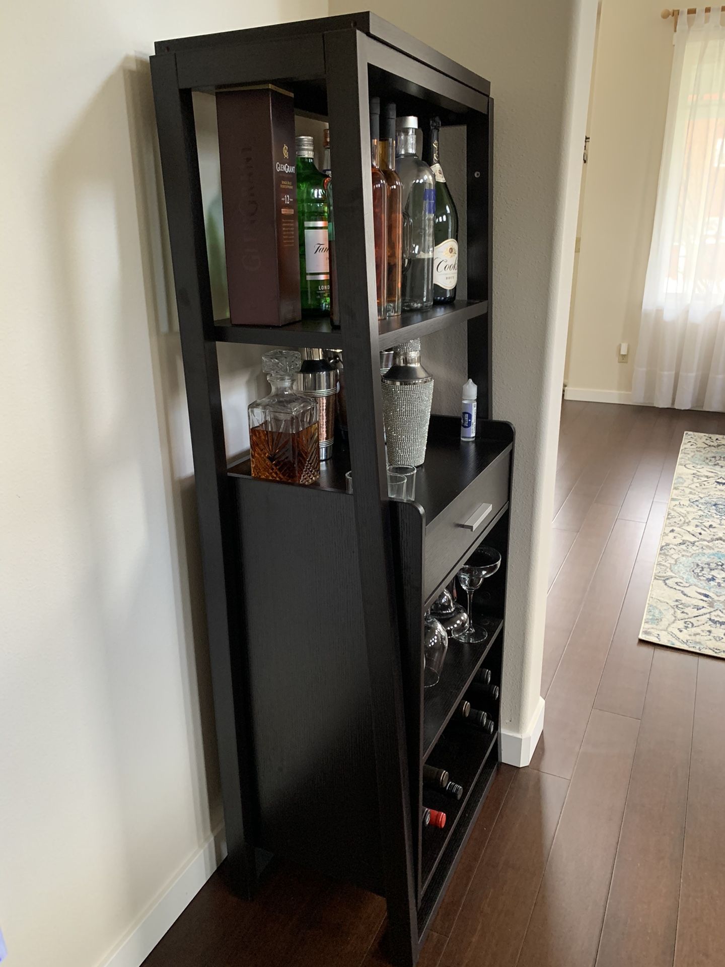 Home Ladder Style Alcohol Bar for Sale in Renton, WA - OfferUp
