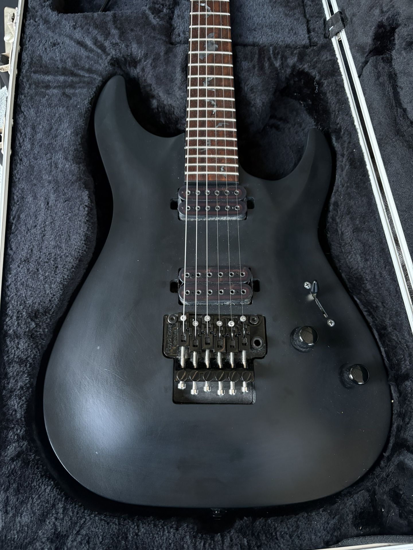 Scheture Damien-6 FR for Sale in Upland, CA - OfferUp