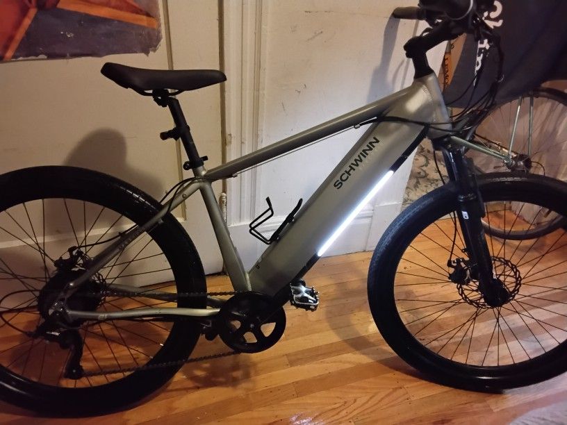 Schwinn Marshall EBIKE for Sale in San Francisco, CA - OfferUp